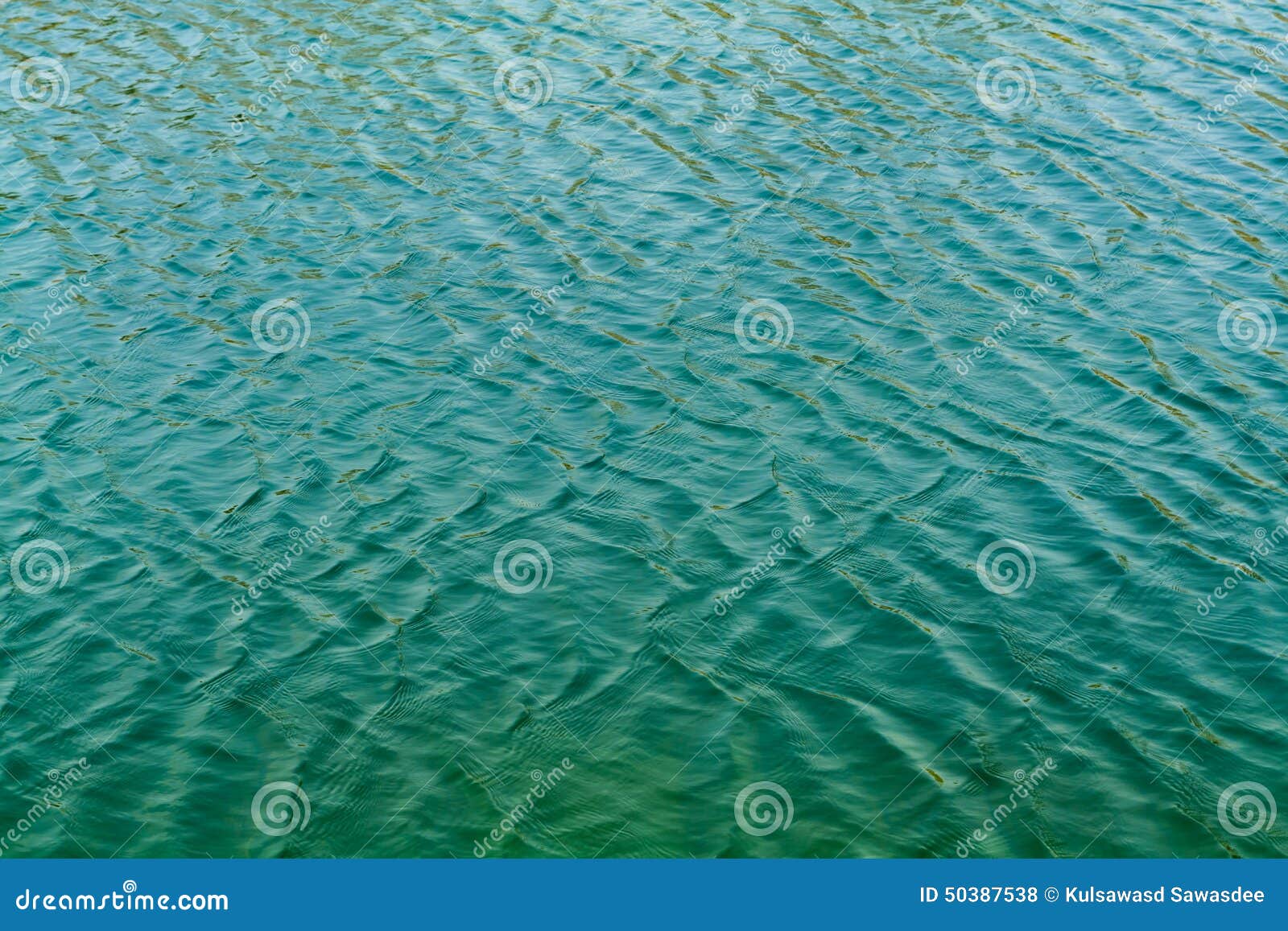 Acqua in fiume fotografia stock. Immagine di liscio, lago - 50387538