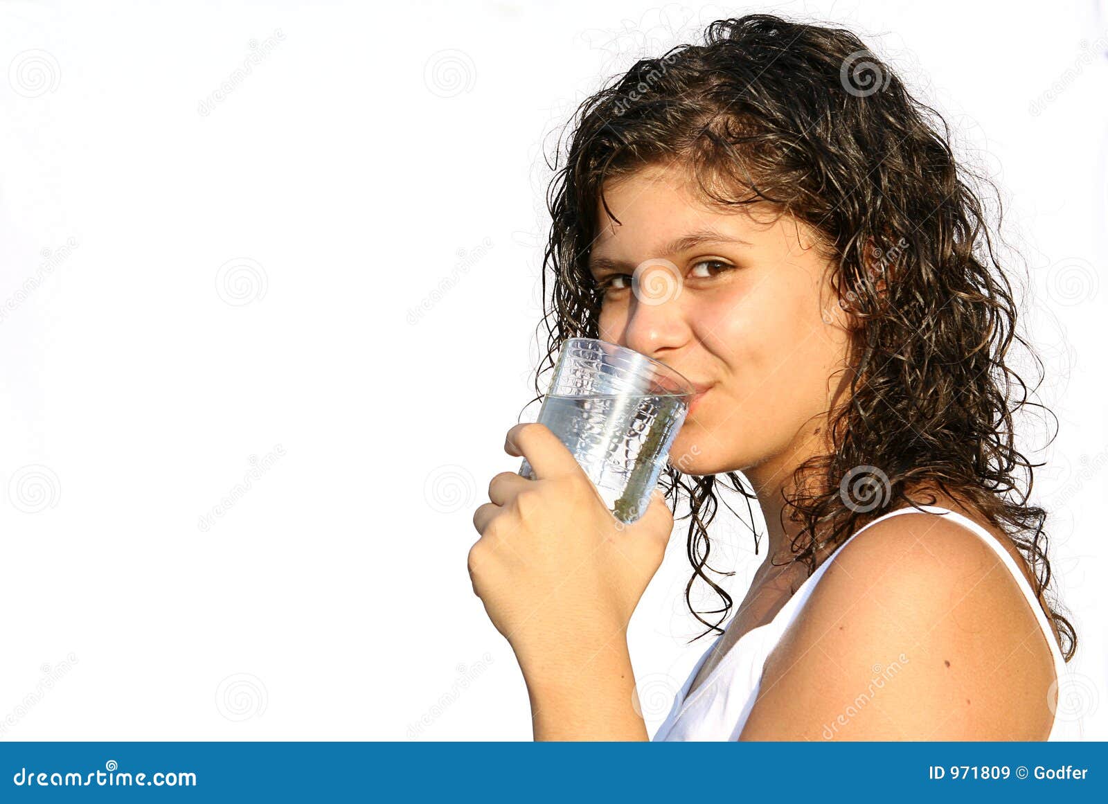 Acqua potabile immagine stock. Immagine di donna, quindici - 971809