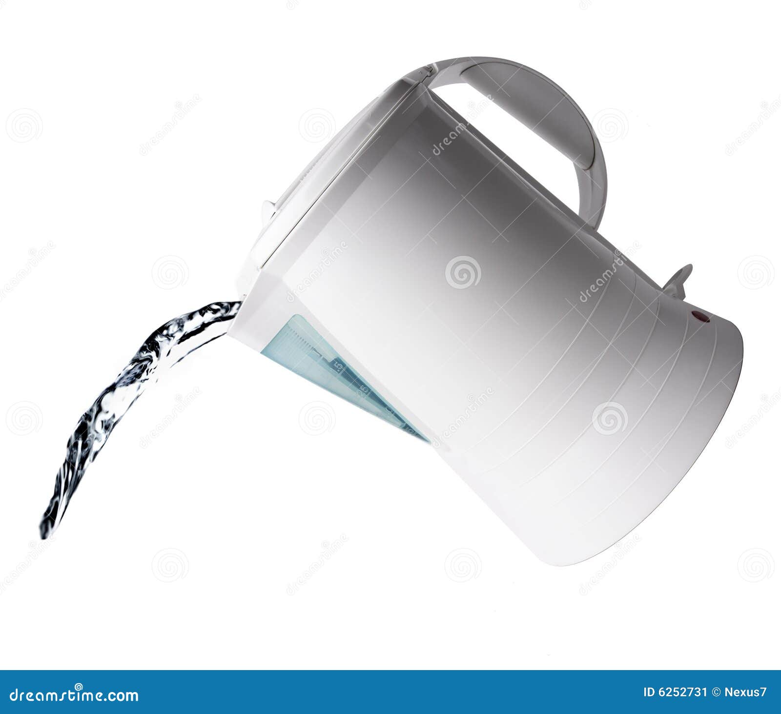 Acqua Versata Dalla Caldaia Immagine Stock - Immagine di versisi ...