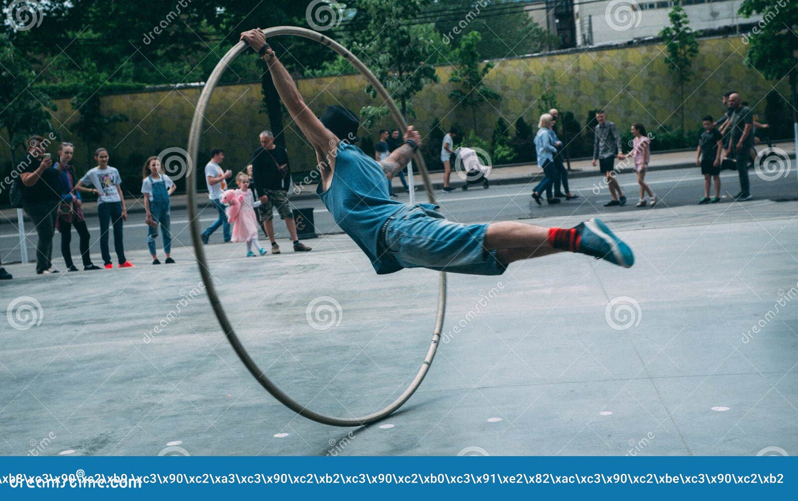 Acrobat on a Hula Hoop Does Tricks at Buskers Festival Editorial Stock ...