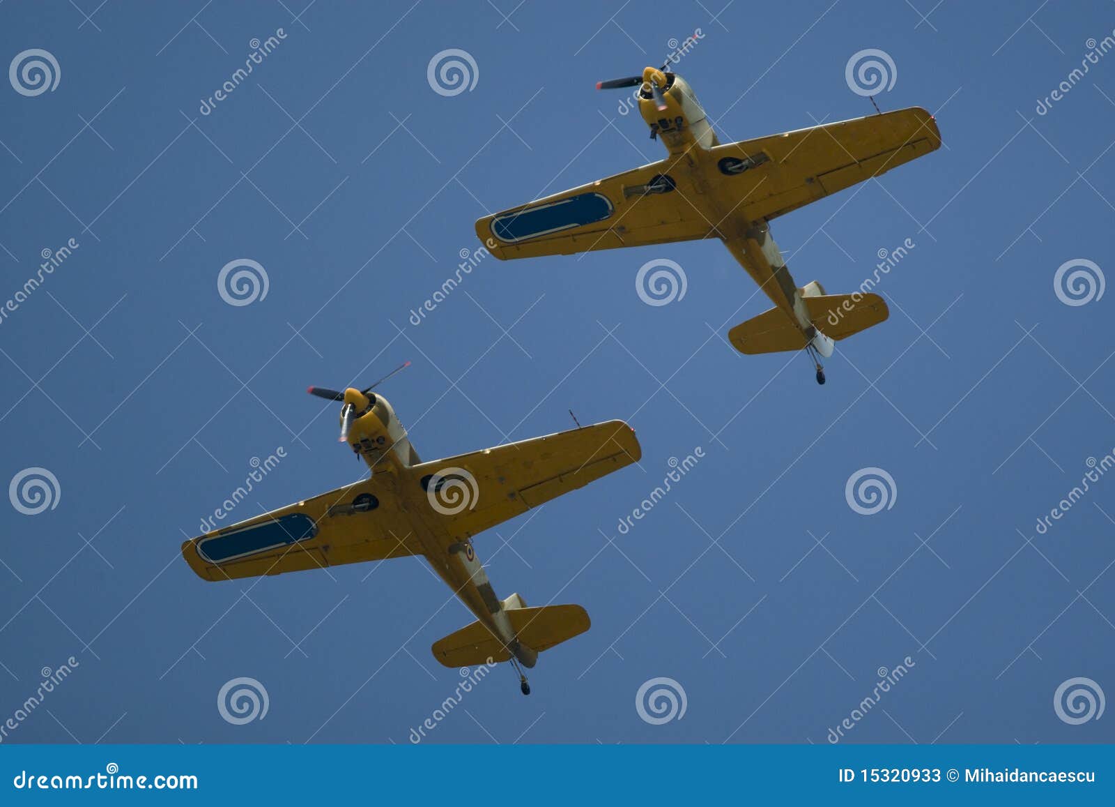 Acrobatic airplane stock image. Image of action, flight - 15320933
