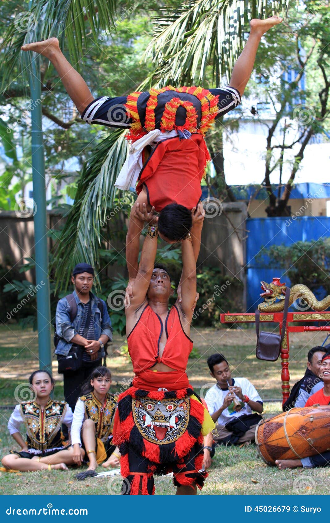 Acrobatic dancers editorial stock image. Image of central - 45026679