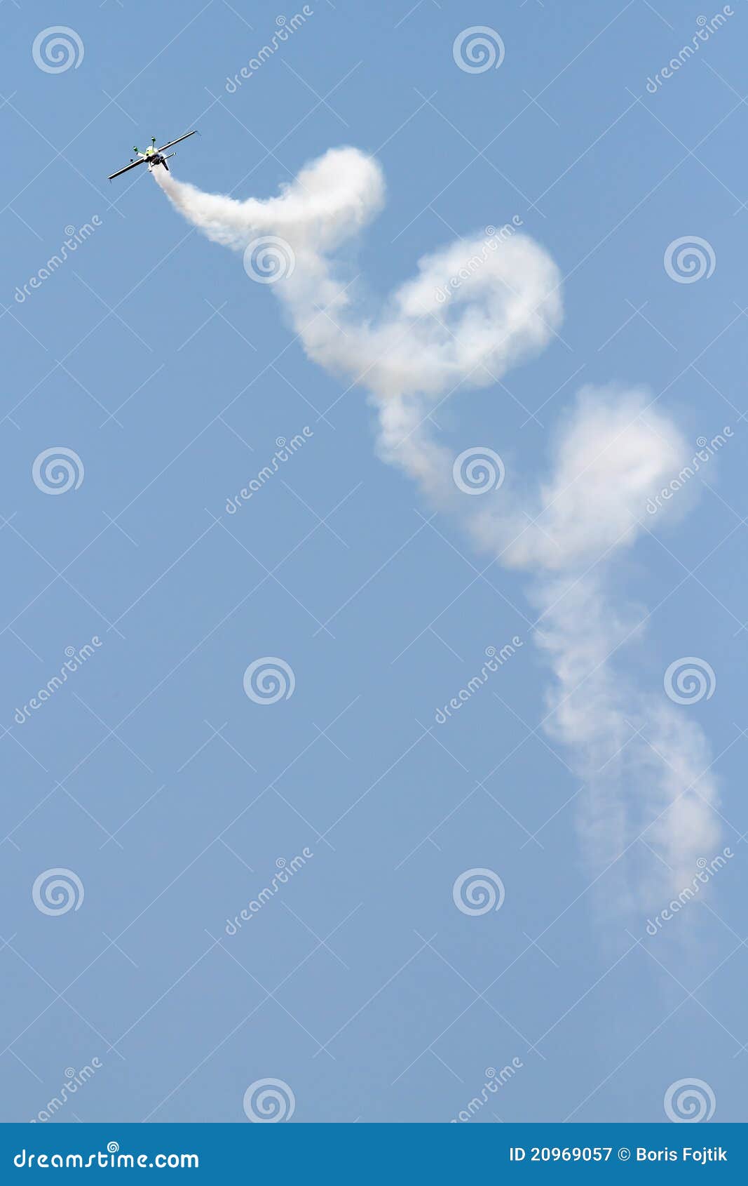 Acrobatic plane stock image. Image of acrobat, acrobation - 20969057