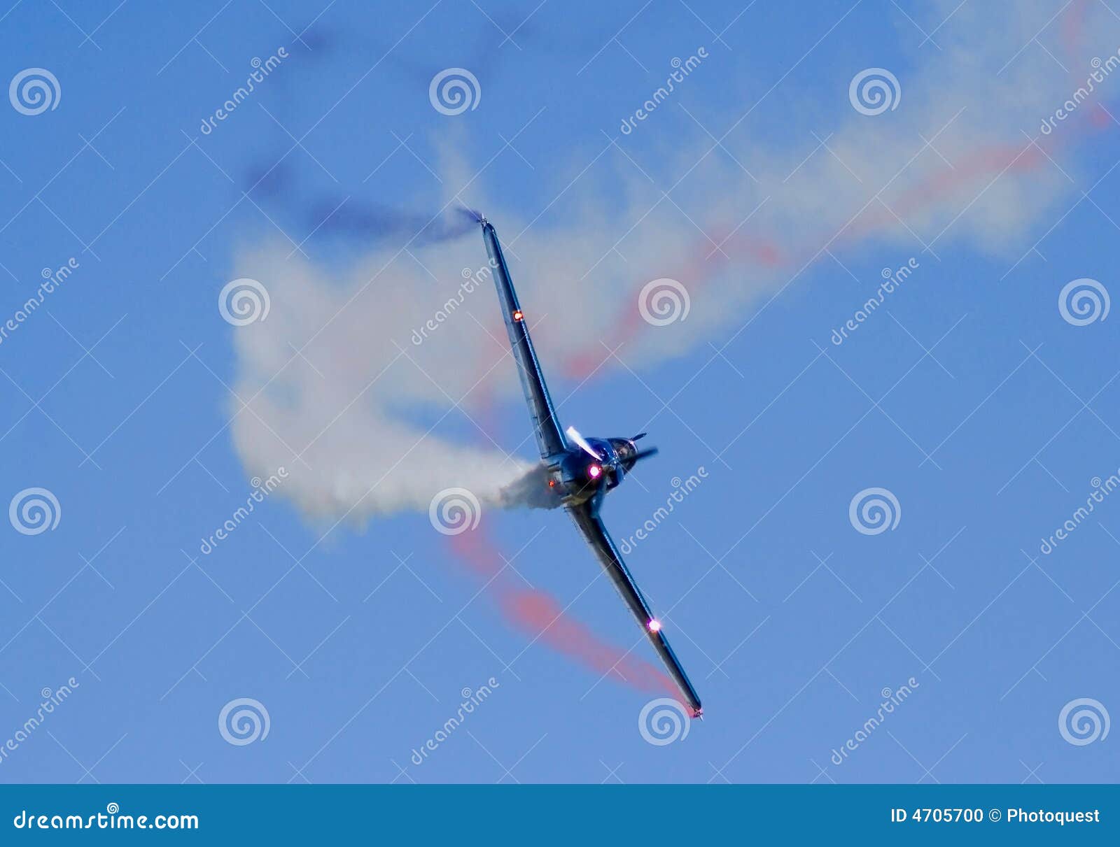 Acrobatic Plane Doing Loops Stock Photo - Image of puff, acrobation ...