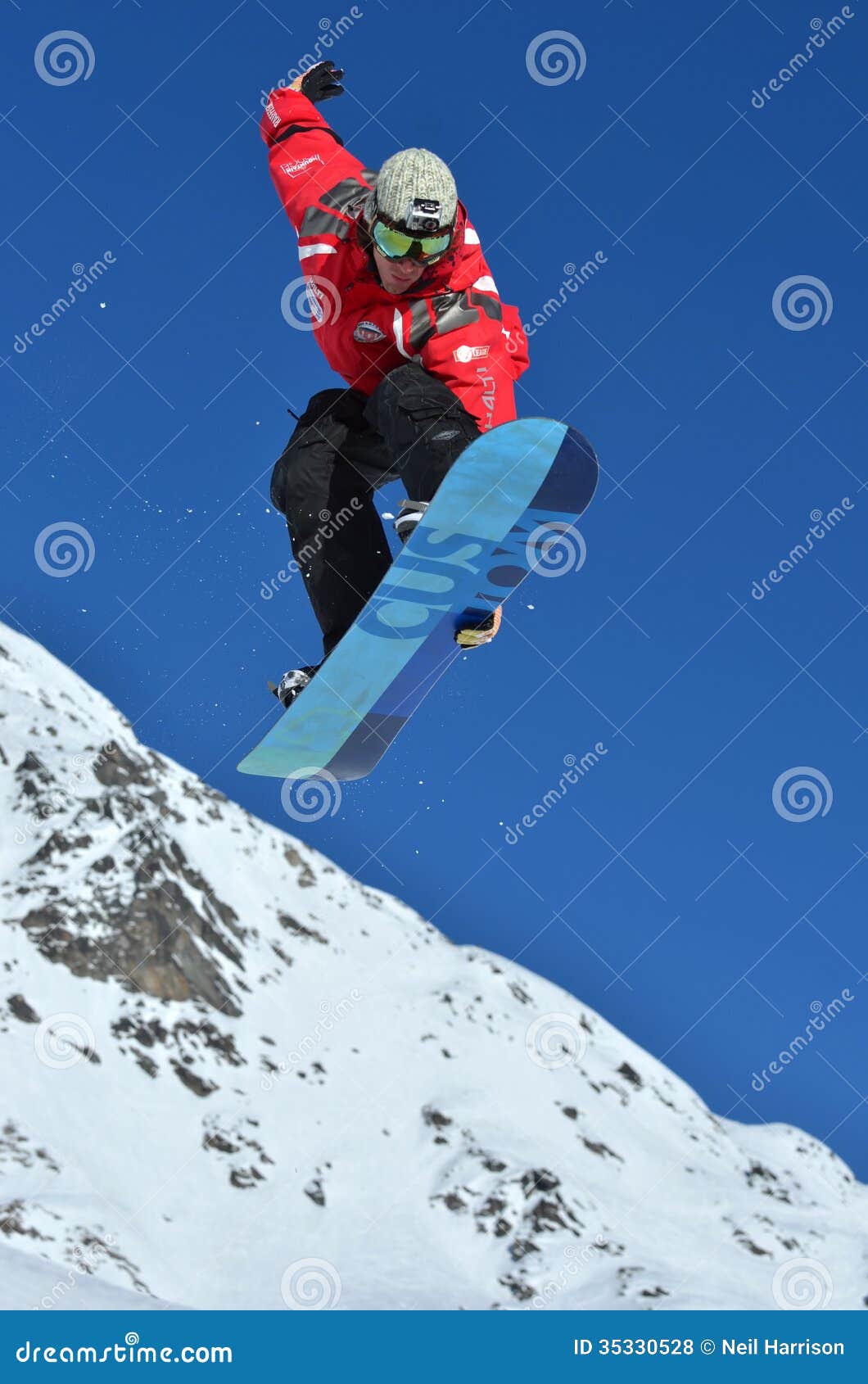 Acrobazia Di Stile Libero Dello Snowboard Fotografia Stock Editoriale ...
