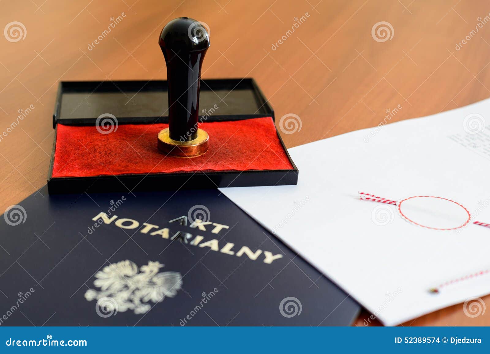 Acte notarial photo stock. Image du bureau, approbation - 52389574