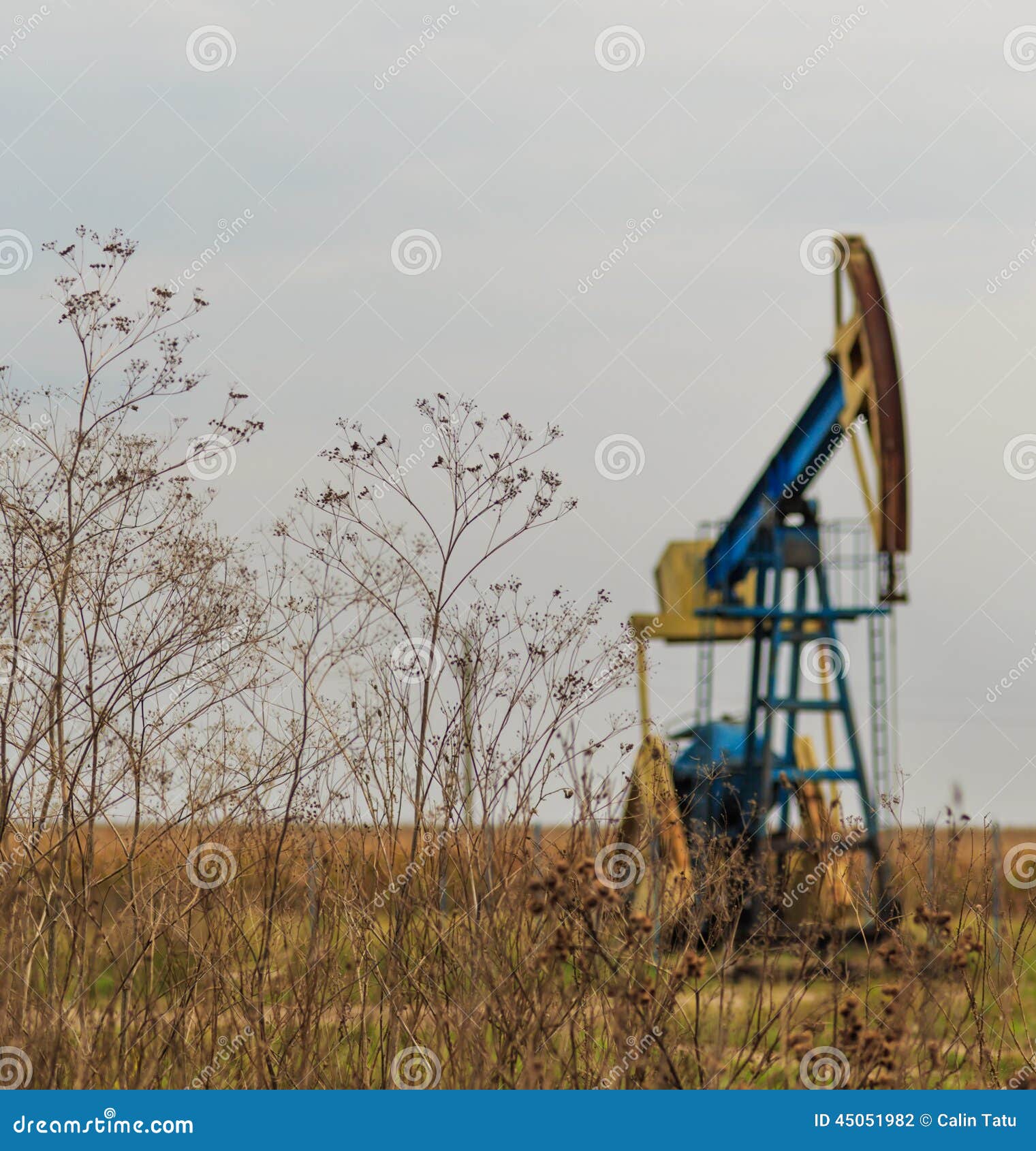 Active oil and gas rig stock photo. Image of effect, industry - 45051982