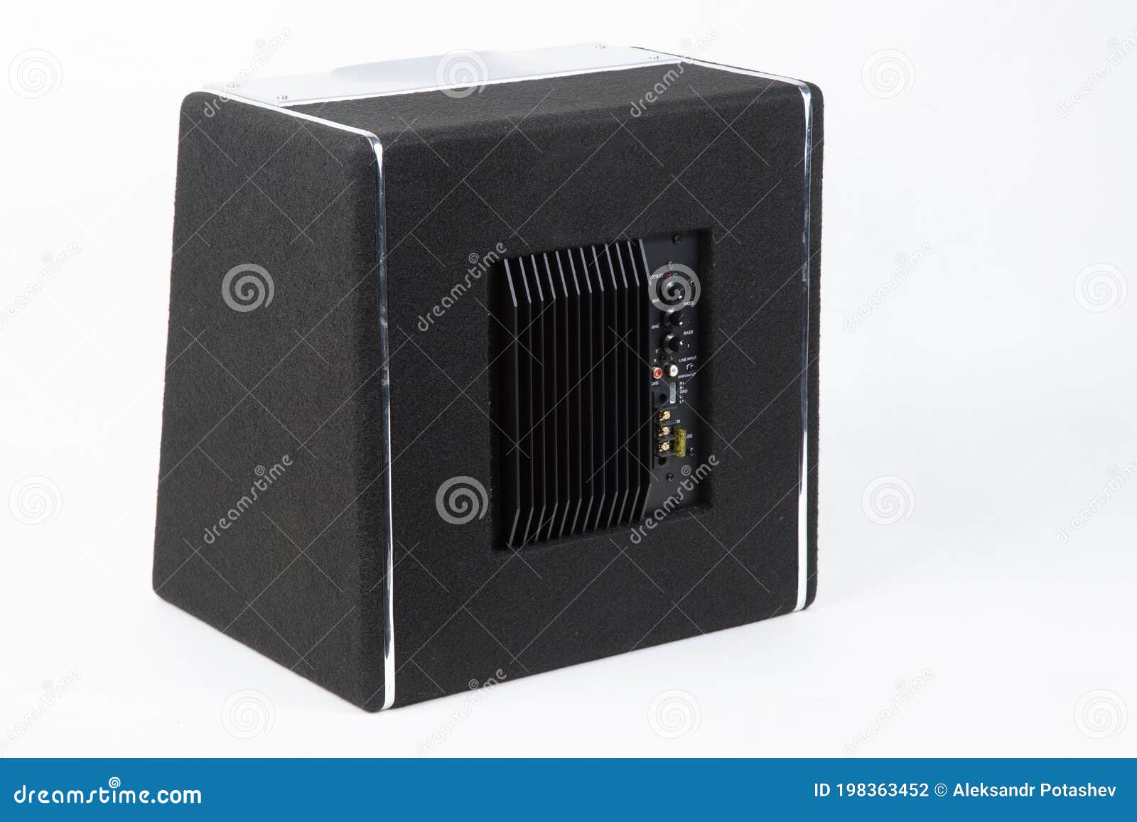 Active Subwoofer with Built-in Amplifier for Installation in the Car ...