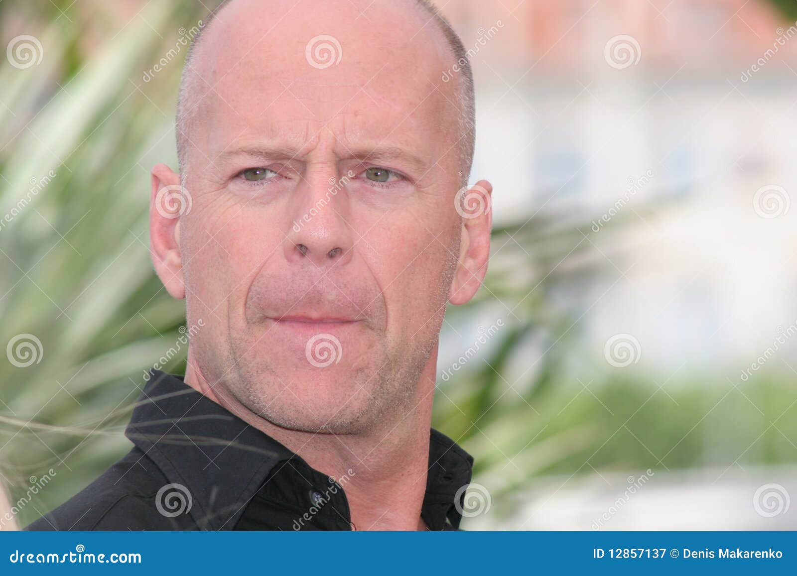 Bruce Willis,Dwayne Johnson Editorial Photo | CartoonDealer.com #36047625