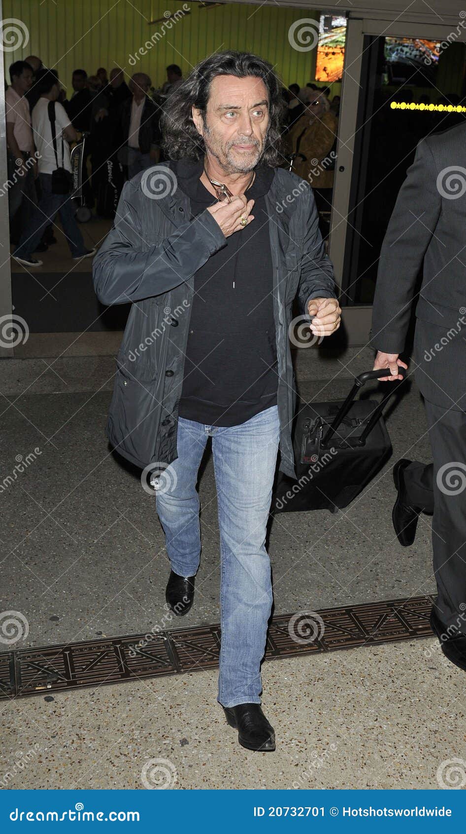 Actor Ian McShane at LAX Airport Editorial Photo - Image of attractive ...