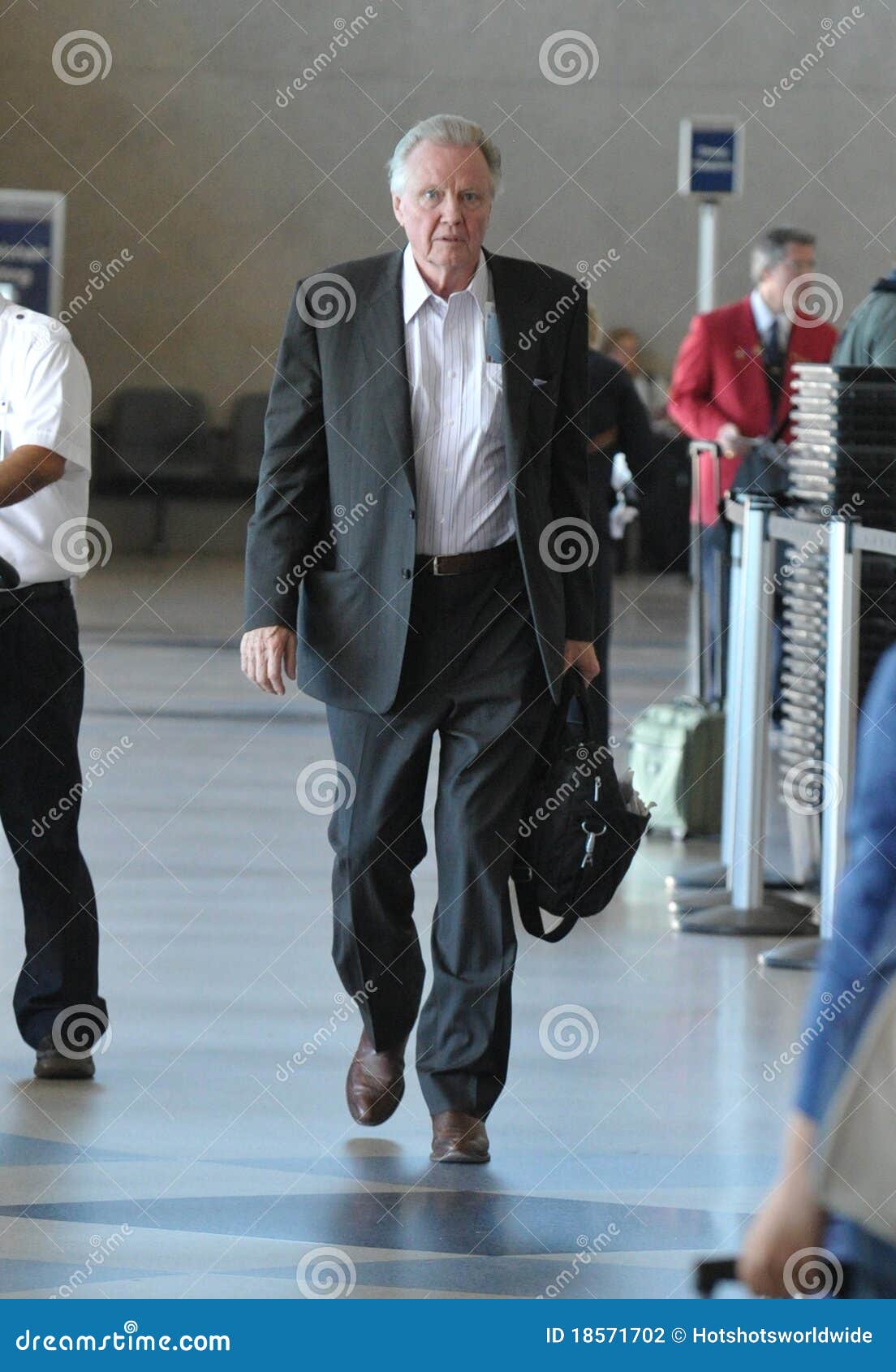 Actor John Voight is Seen at LAX Editorial Photography - Image of ...