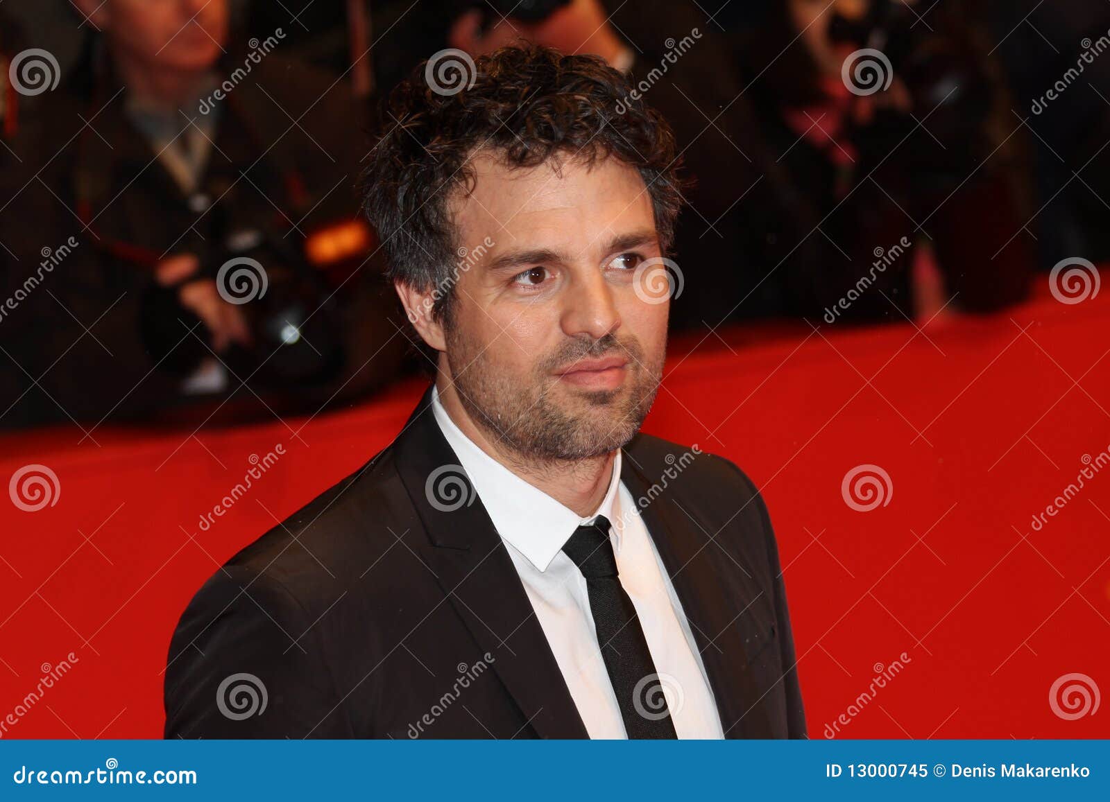 Actor Mark Ruffalo editorial image. Image of spirit, haircut - 13000745