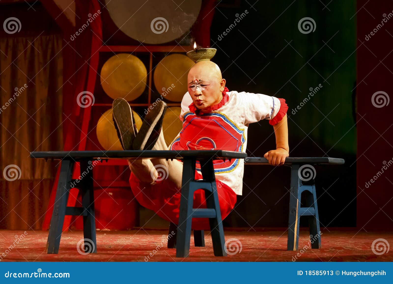 Actor of the Sichuan Opera Troupe Editorial Stock Photo - Image of ...