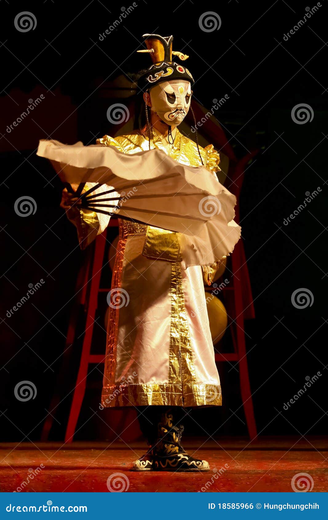 Actor of the Sichuan Opera Troupe Editorial Photo - Image of mask ...