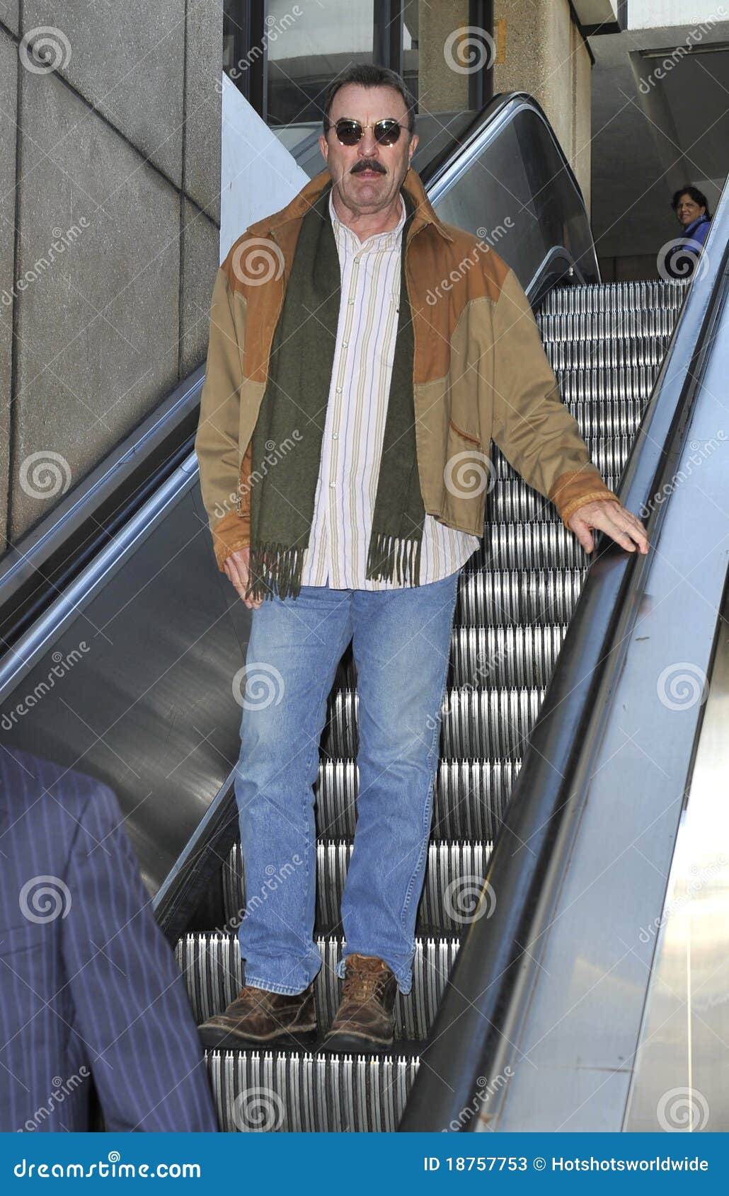 Actor Tom Selleck is Seen at LAX Editorial Stock Photo - Image of actor ...