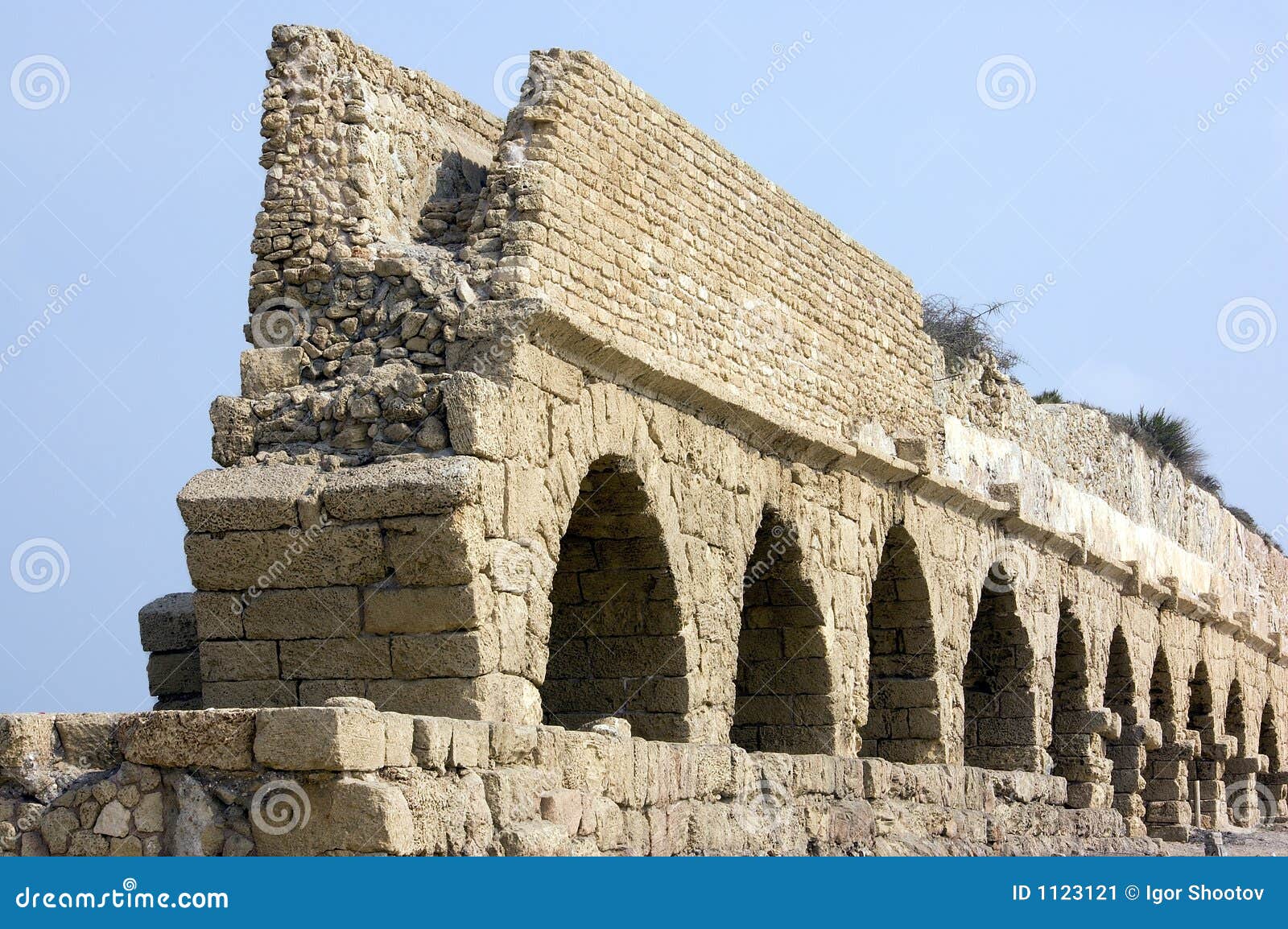 Acueducto romano antiguo imagen de archivo. Imagen de configuración ...