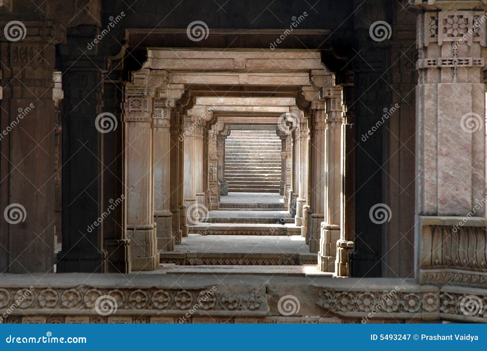 Adalaj Step Well-a Grand View Stock Image - Image of water, monument ...