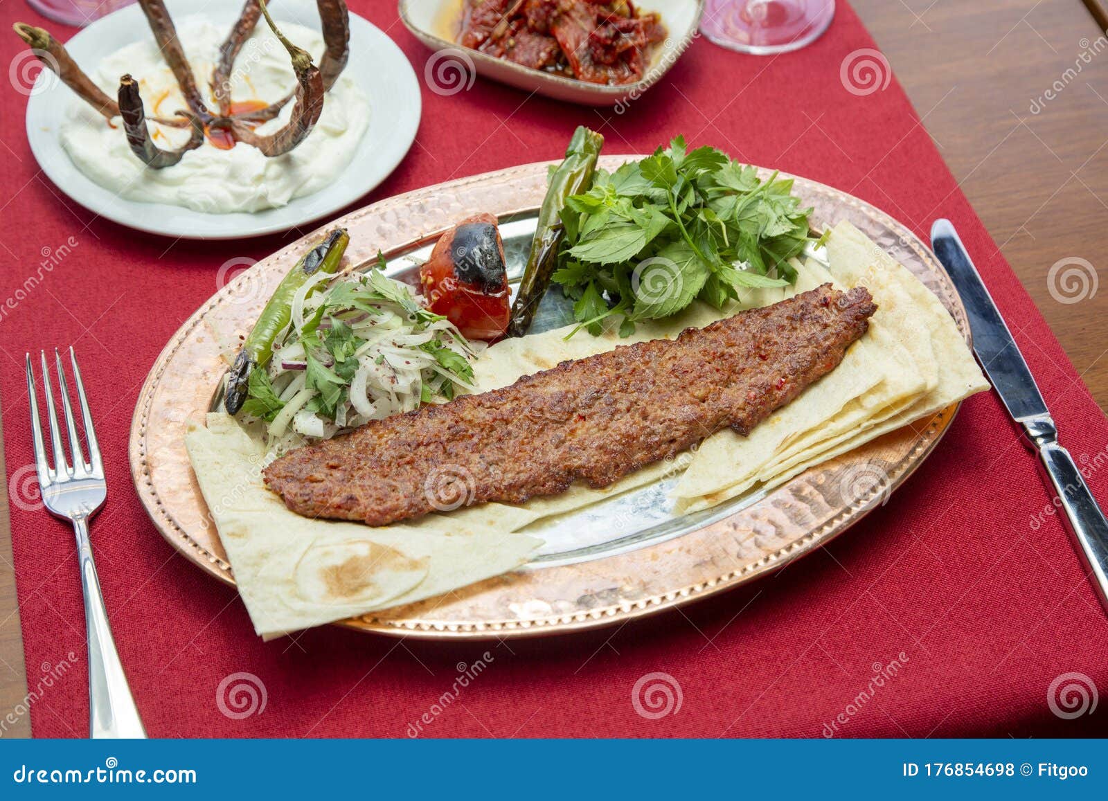 Adana urfa kebap turca foto de archivo. Imagen de islam - 176854698