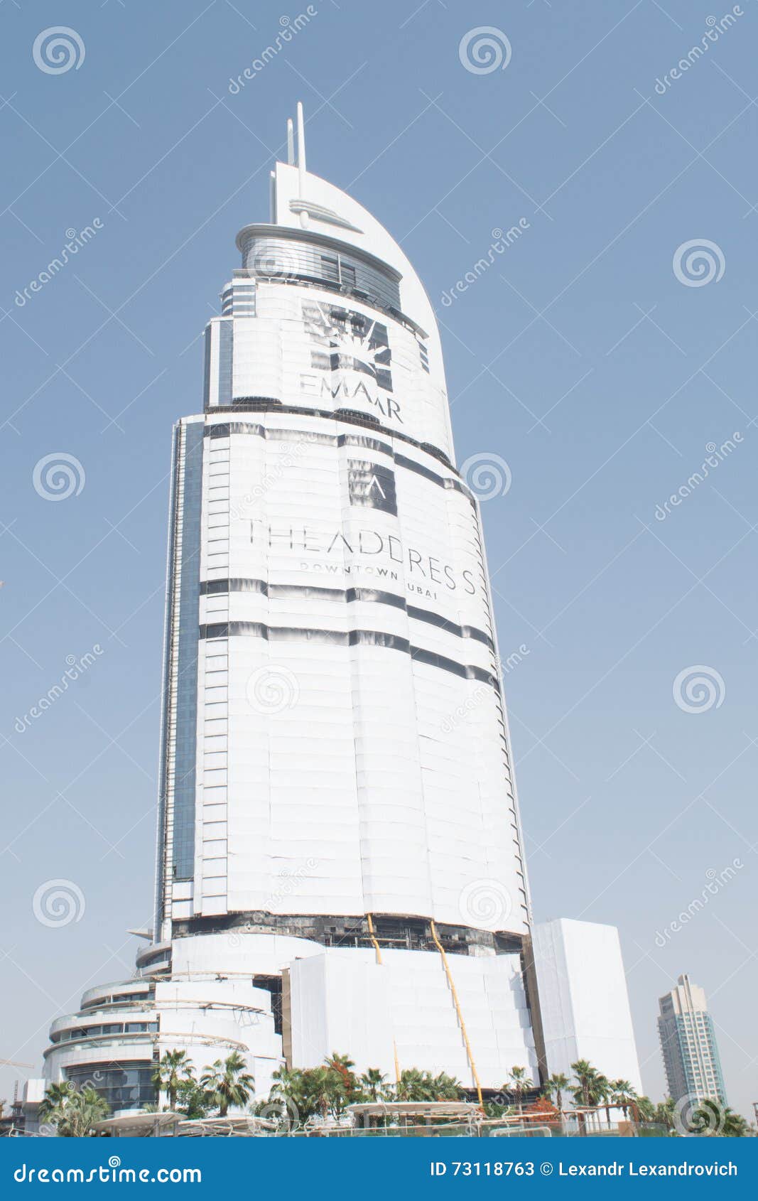 Emaar Building In Dubai In Front Of The Dubai Mall, With An Illuminated ...