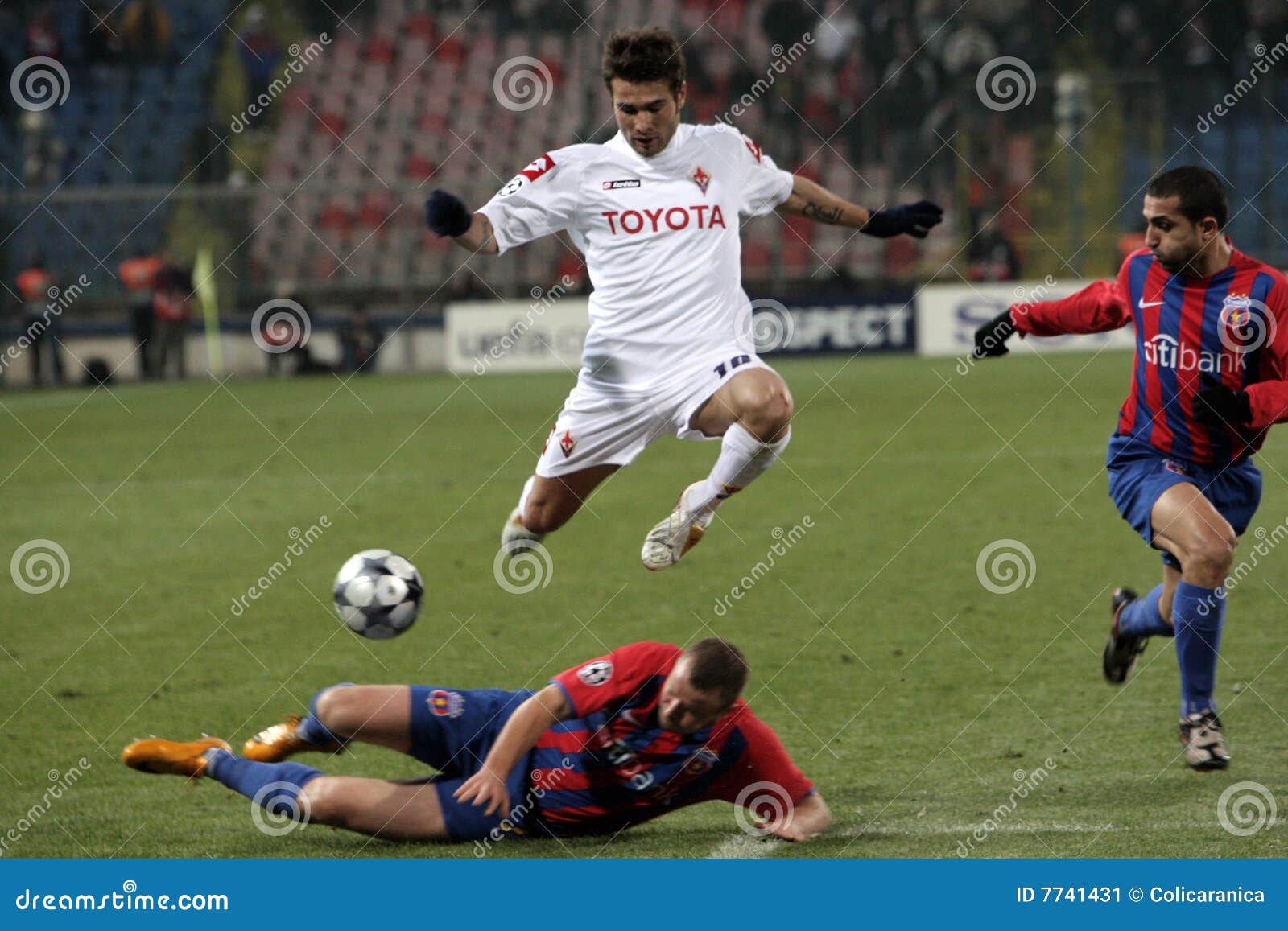 Adi Mutu editorial photo. Image of referee, matches, 2008 - 7741431