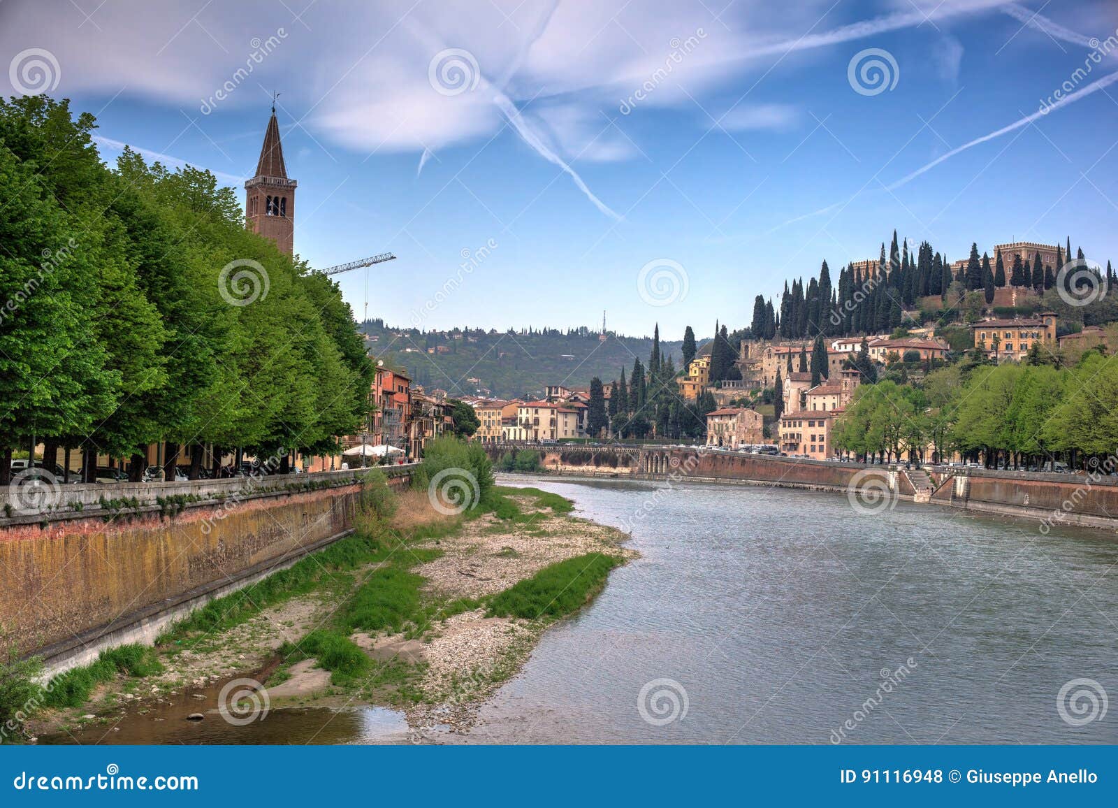 The Adige river, Verona editorial stock photo. Image of water - 91116948