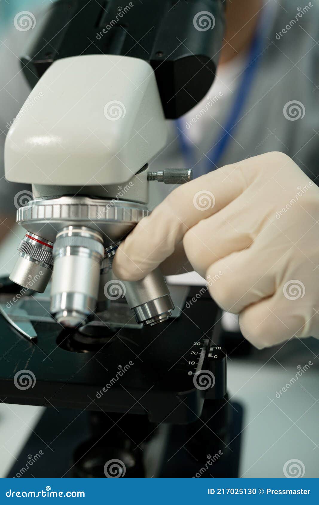 Adjusting Objective Lens before Microscope Research Stock Photo - Image ...
