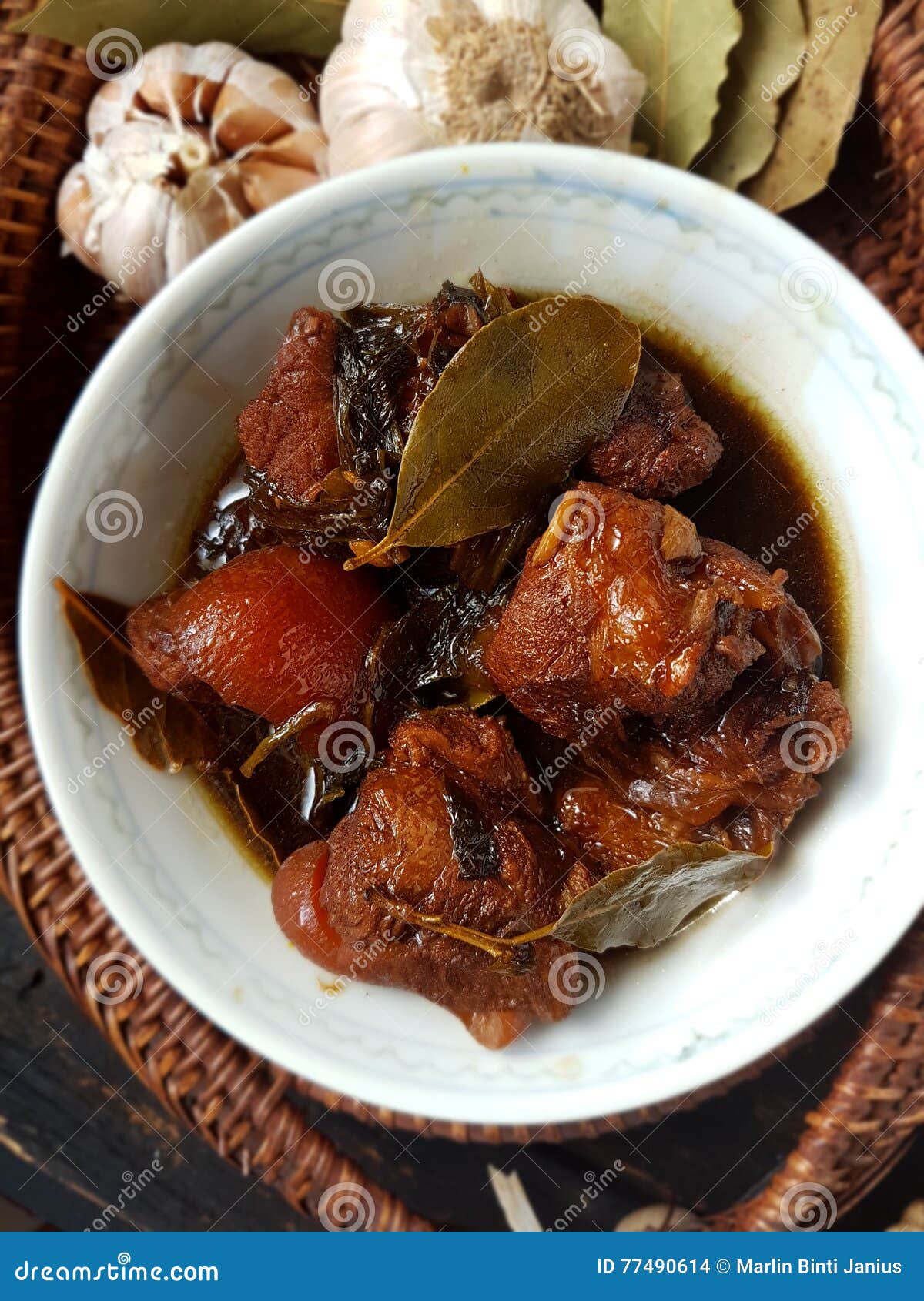 Adobo del cerdo foto de archivo. Imagen de guisado, cocina - 77490614