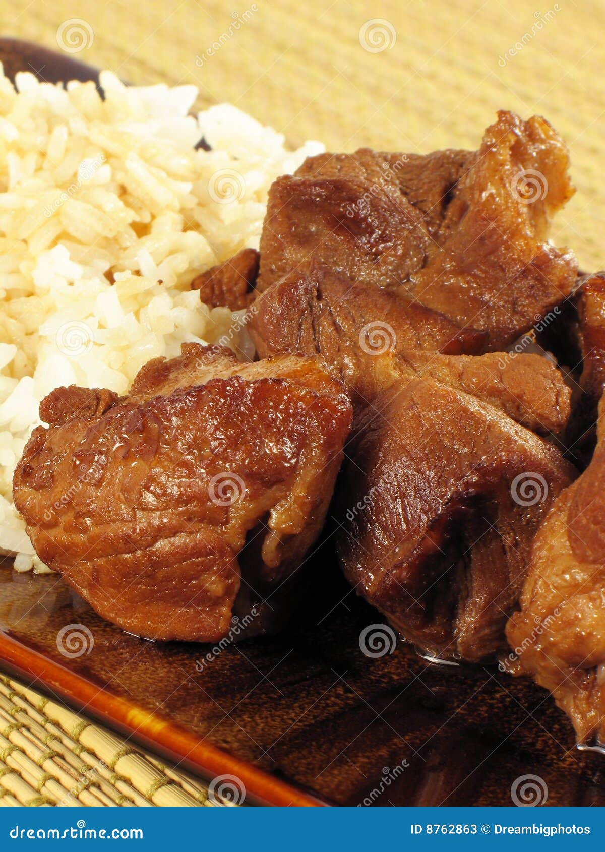 Adobo del cerdo con arroz imagen de archivo. Imagen de alimento - 8762863