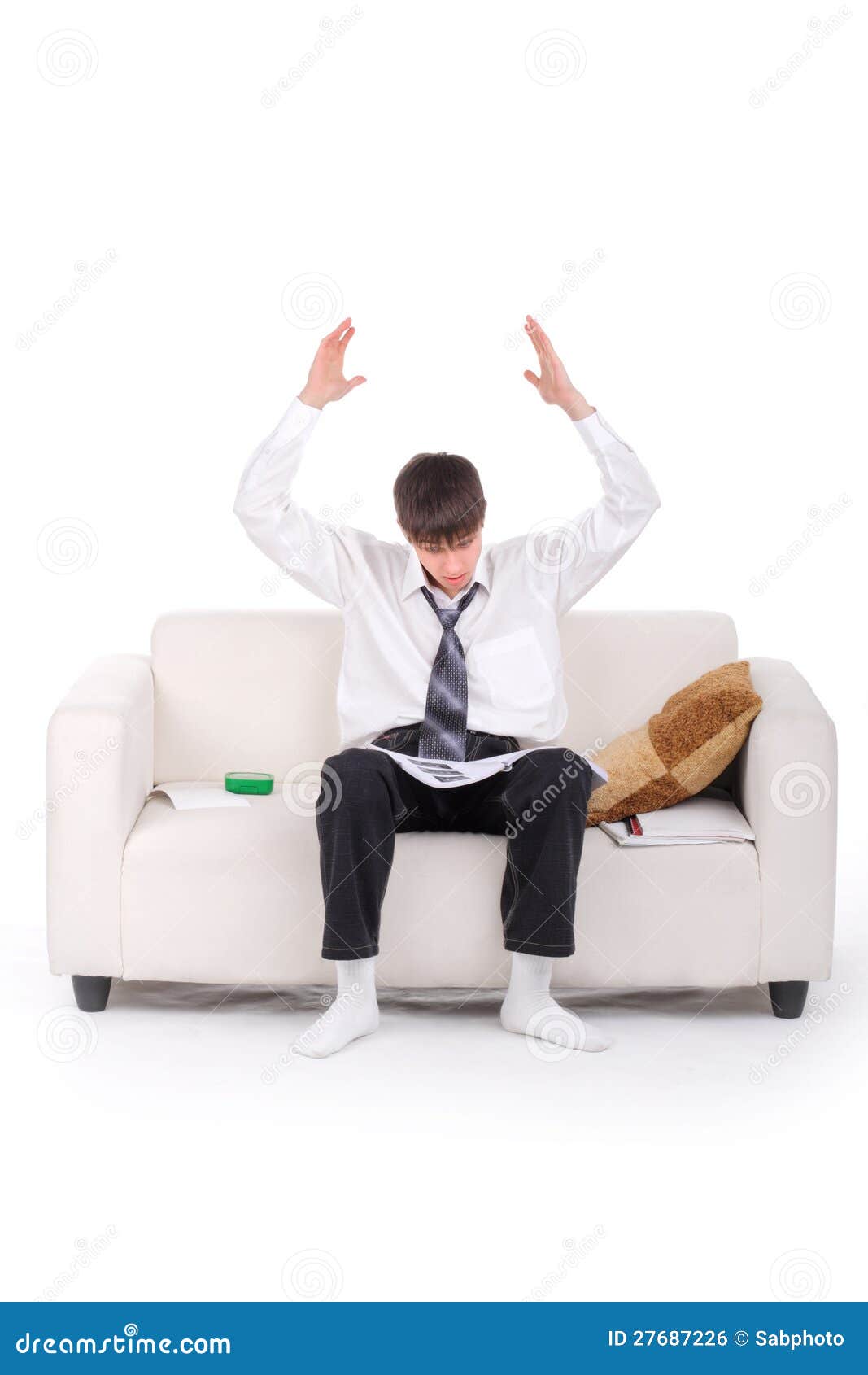 Adolescent Choqué Sur Le Sofa Photo stock - Image du stupéfiant, livres ...