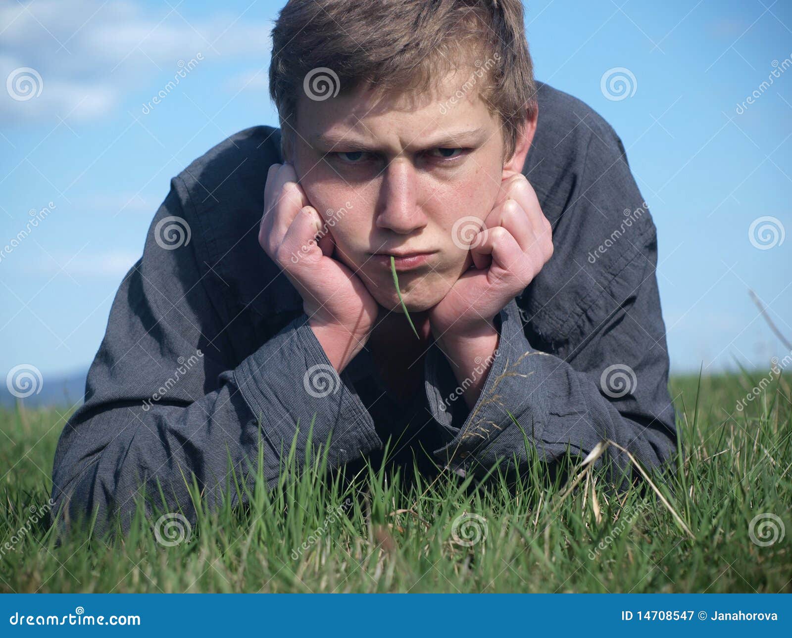 Adolescente arrabbiato immagine stock. Immagine di ragazzo - 14708547