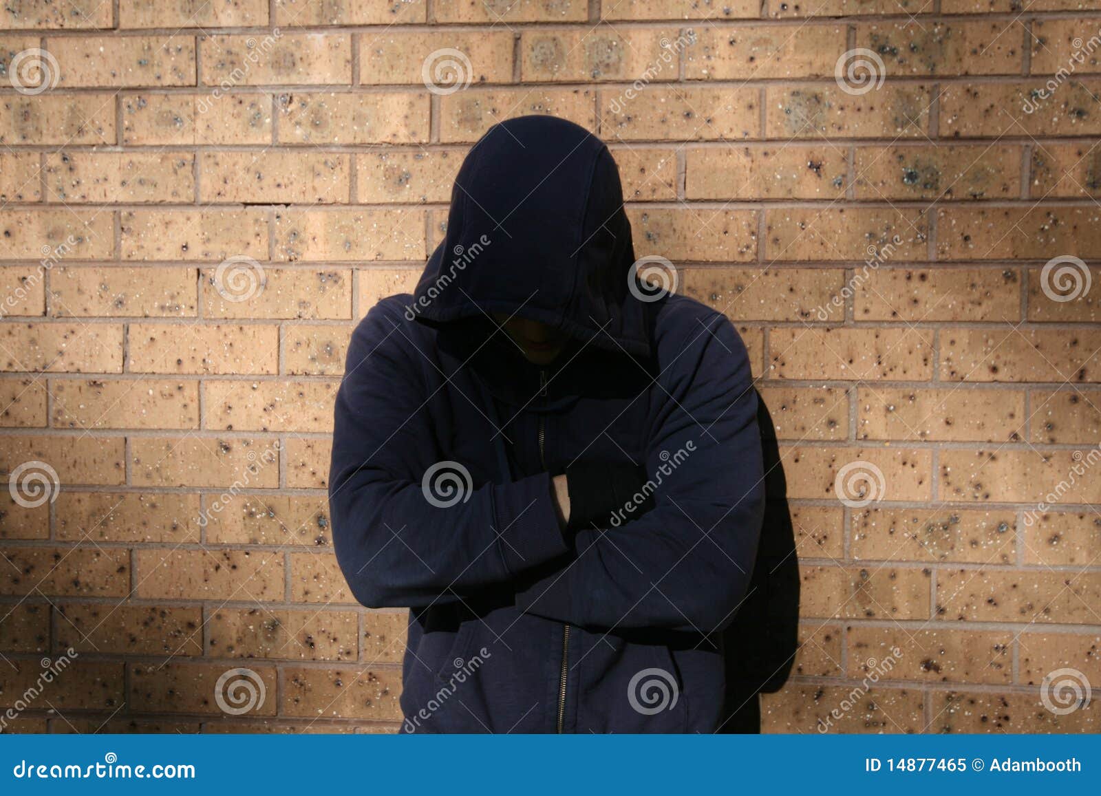Adolescente encapuchado imagen de archivo. Imagen de adolescente - 14877465