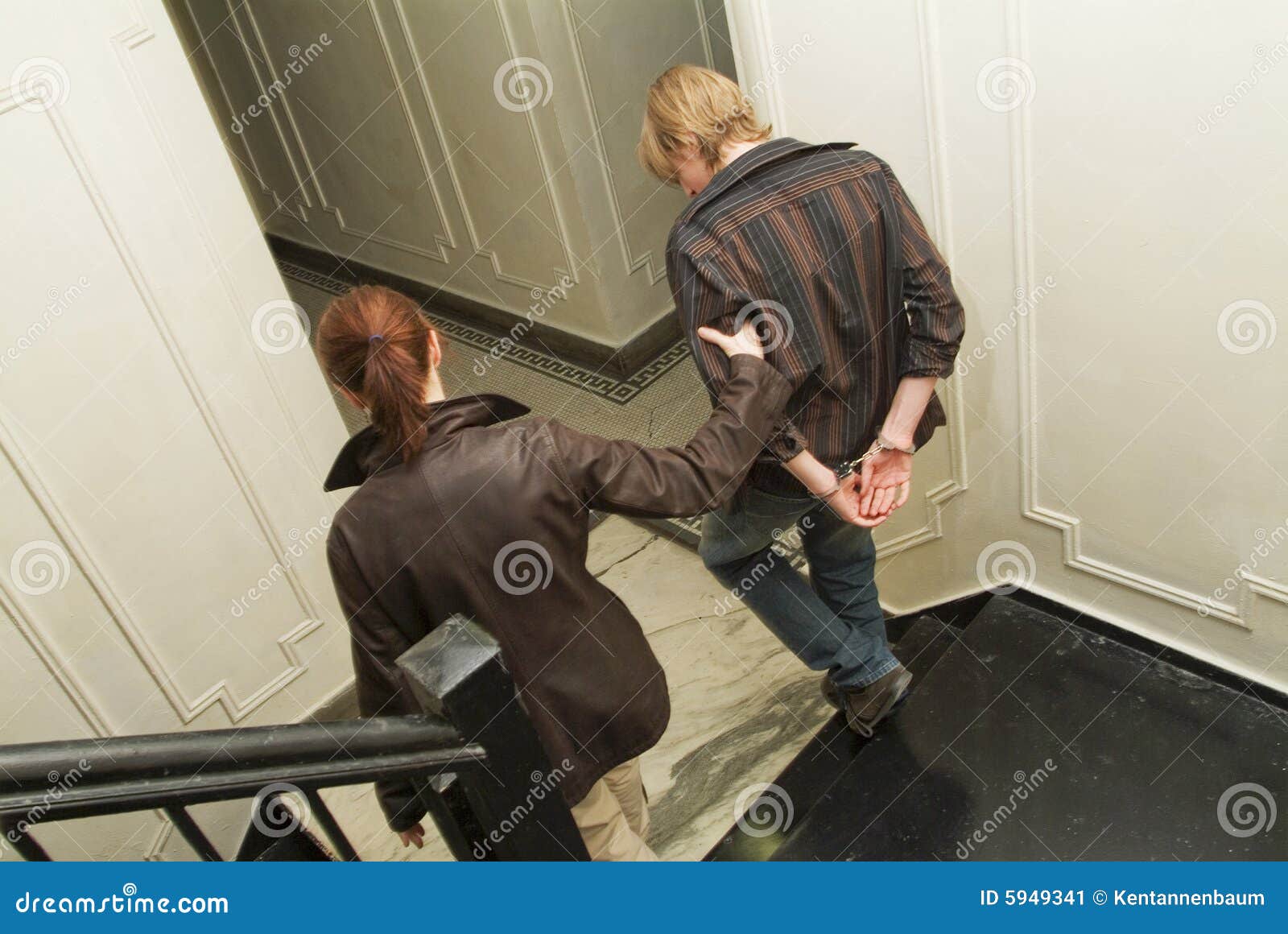 Adolescente Que Es Arrestado Imagen de archivo - Imagen de adolescente ...