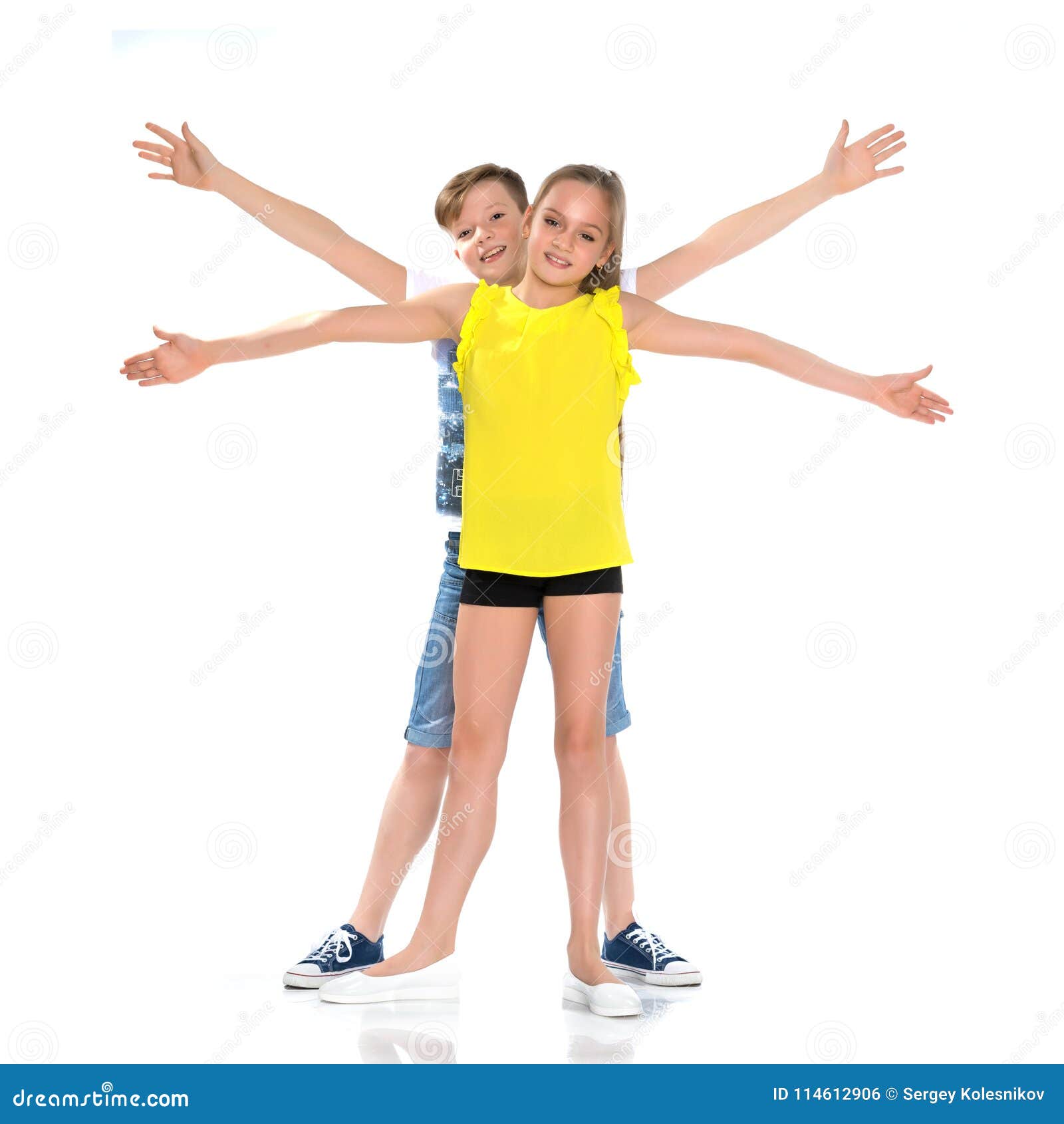 Ados frère et soeur photo stock. Image du amour, rapport - 114612906