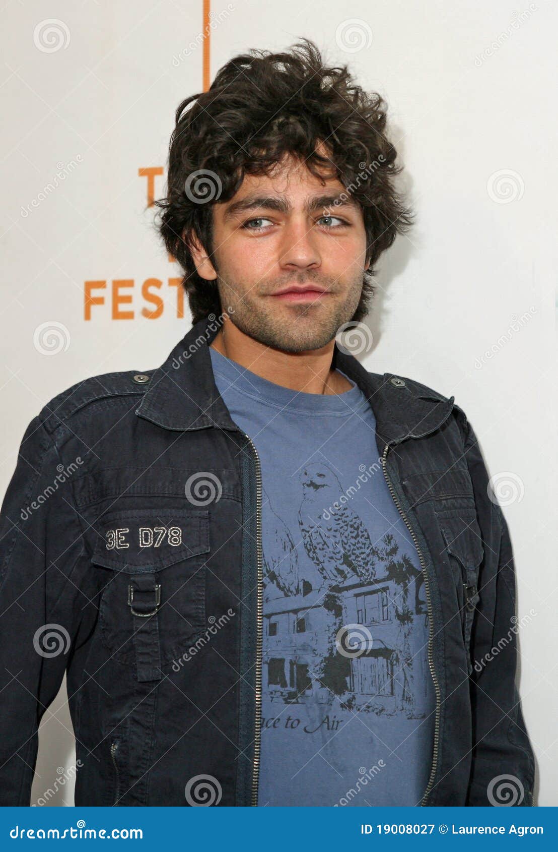 Adrian Grenier editorial photography. Image of long, grenier - 19008027