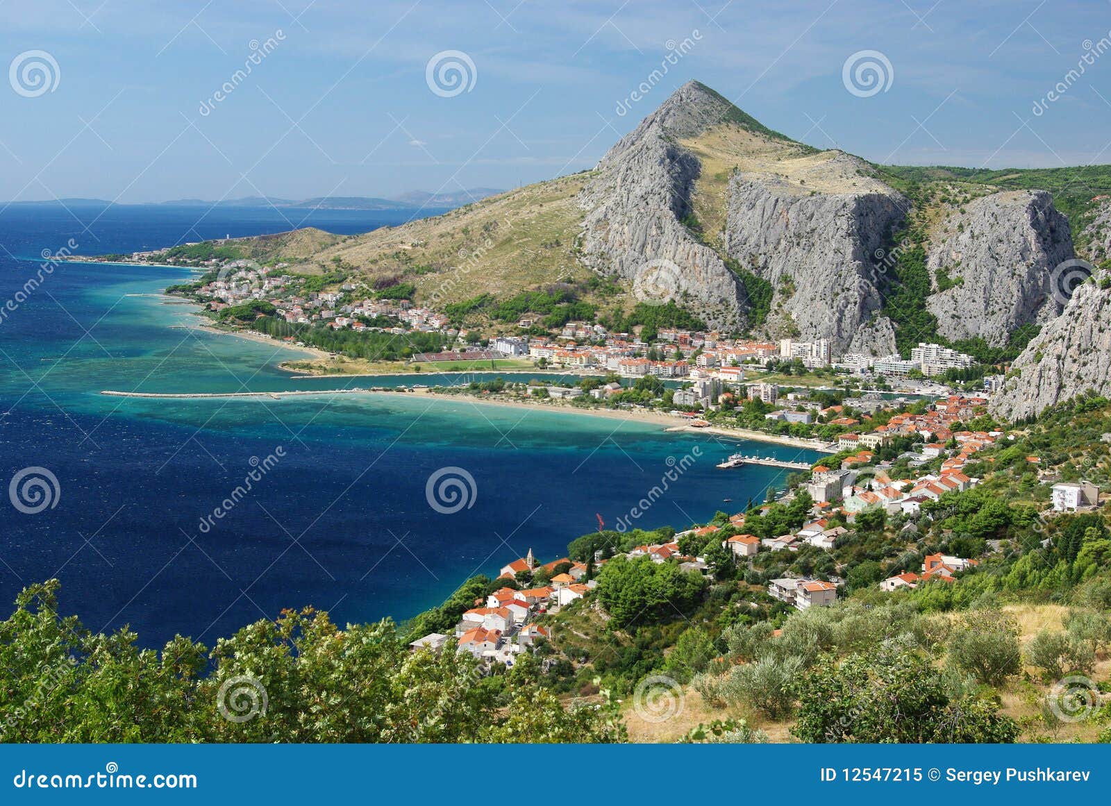 Adriatic Sea Coast View. Seashore Of Italy, Sandy Beach And Wave ...