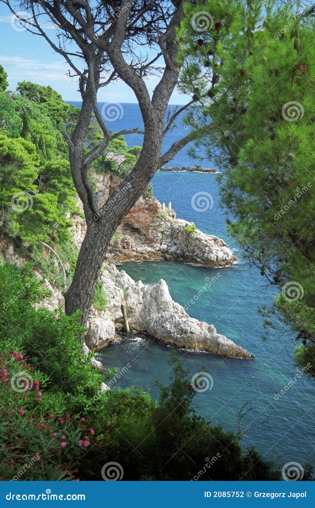 Adriatic Sea Coast View. Seashore Of Italy, Sandy Beach And Wave ...