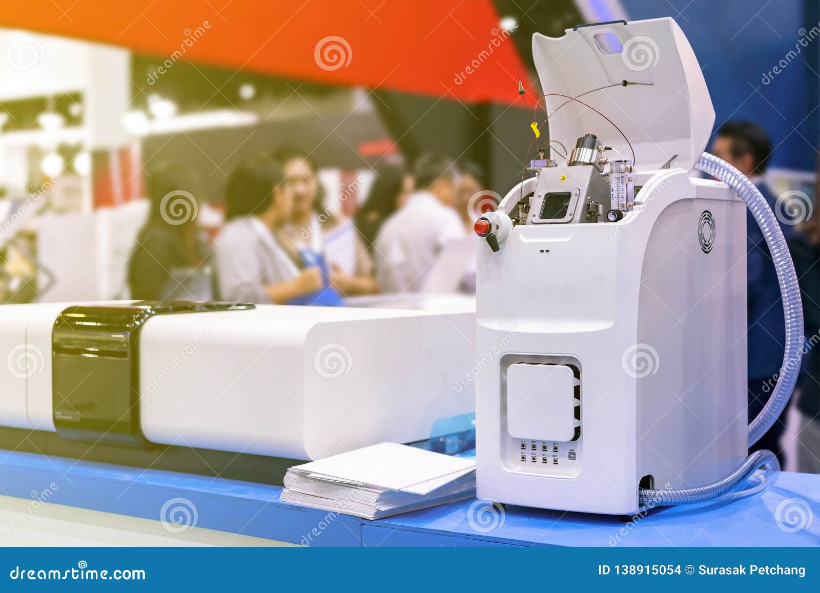 Advance Technology Mass Spectrometer Device of Lab for Analysis ...