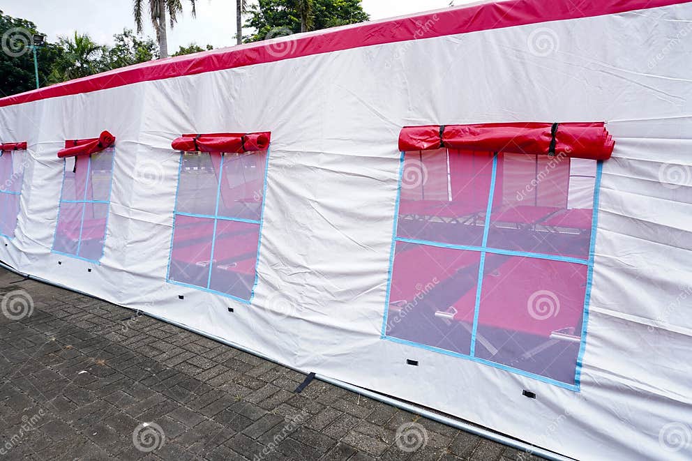 The Emergency Tent S Window Style is Made Up of Folds that Can Be ...