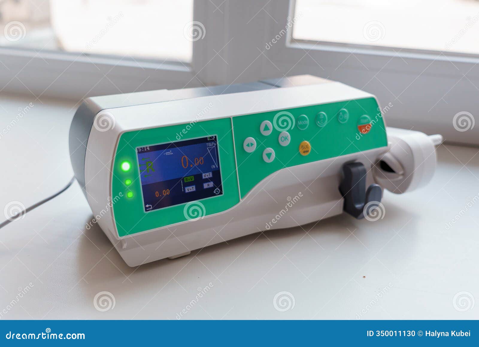 Advanced Medical Infusion Pump with Digital Display and Control ...