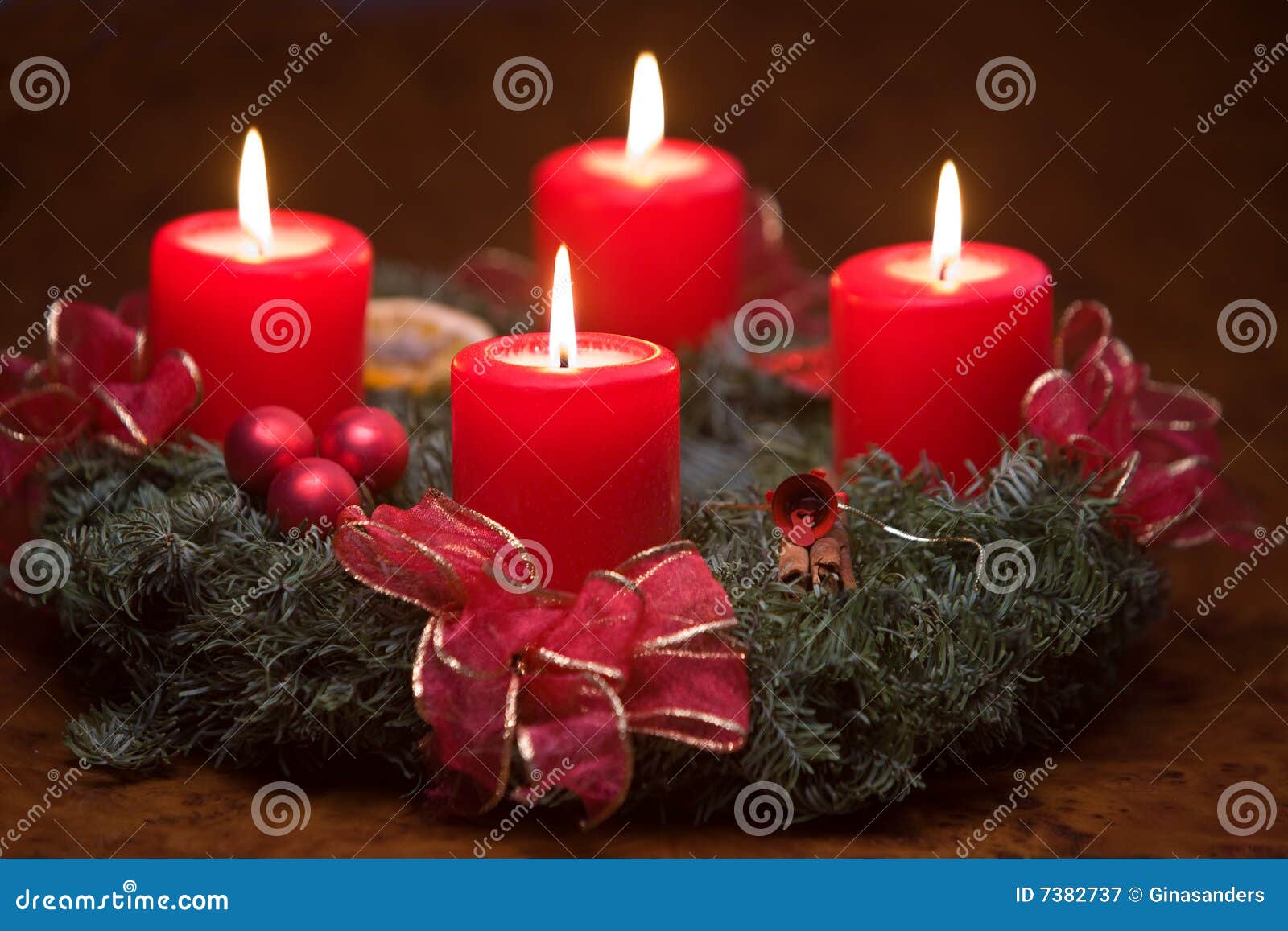 Advent Wreath with Burning Candles Stock Image - Image of wreath, time ...