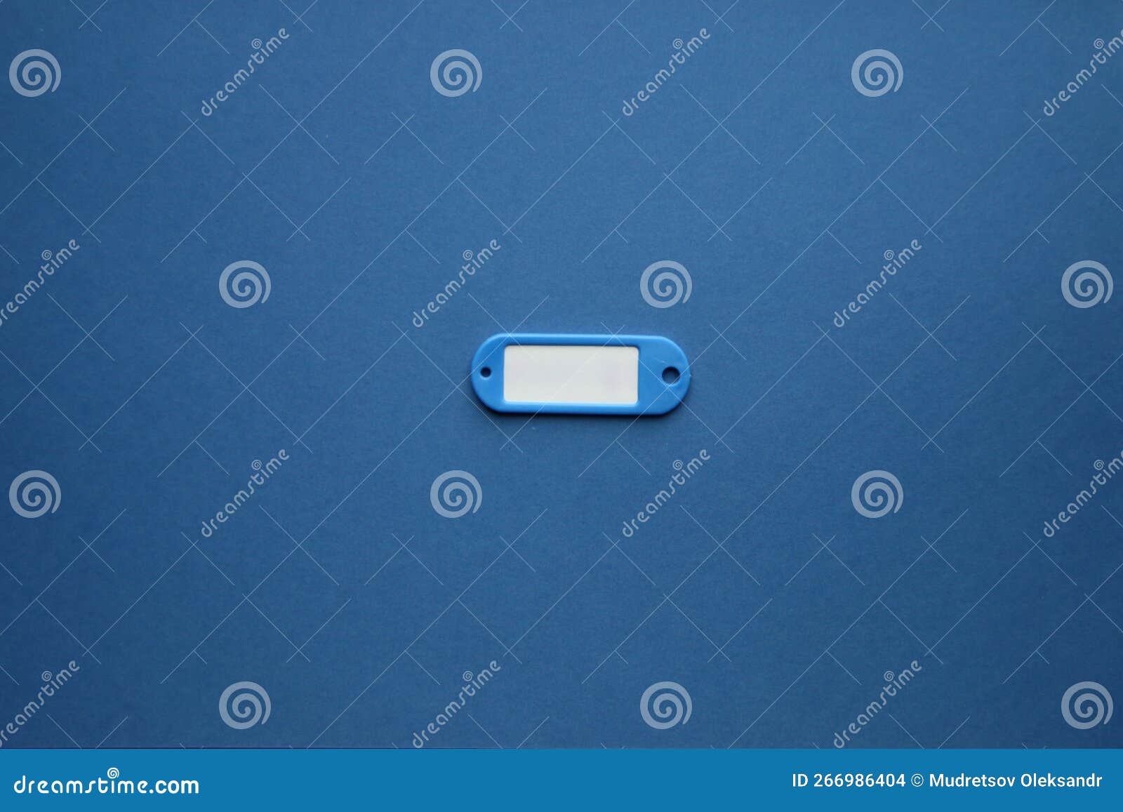 Creative Advertising Background, Empty Tag on a Blue Background Stock ...