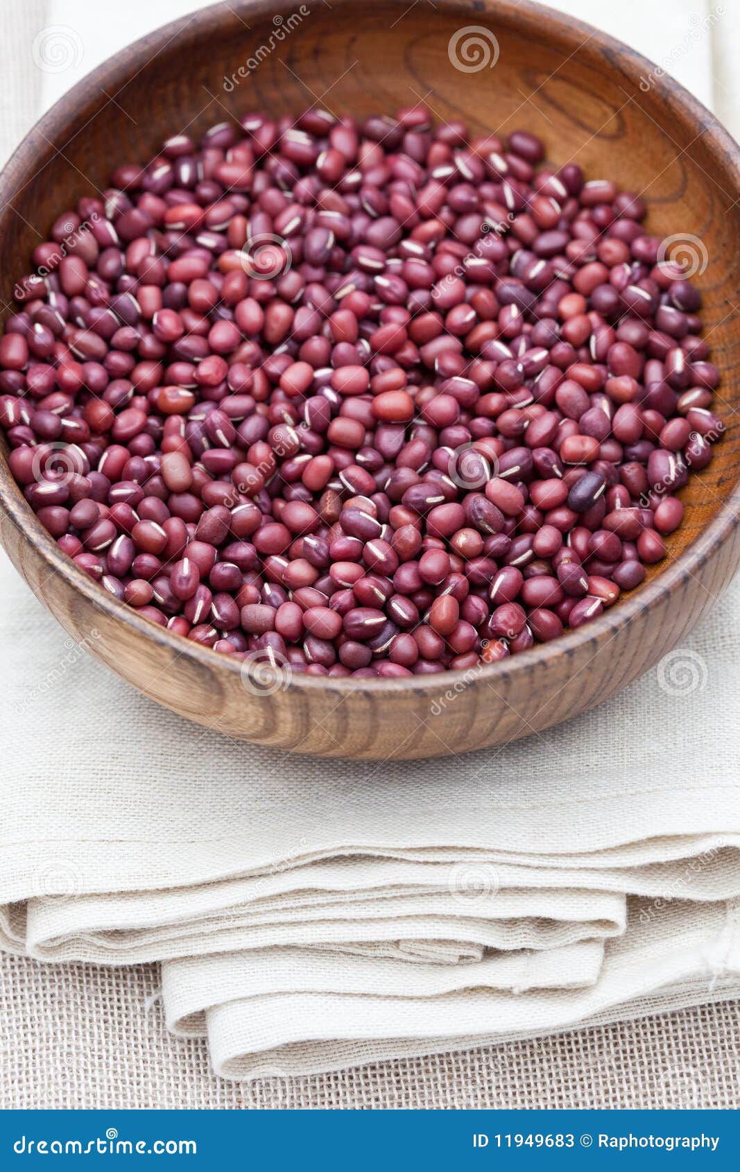Adzuki Beans in a Wooden Bowl Stock Image - Image of diet, adzuki: 11949683
