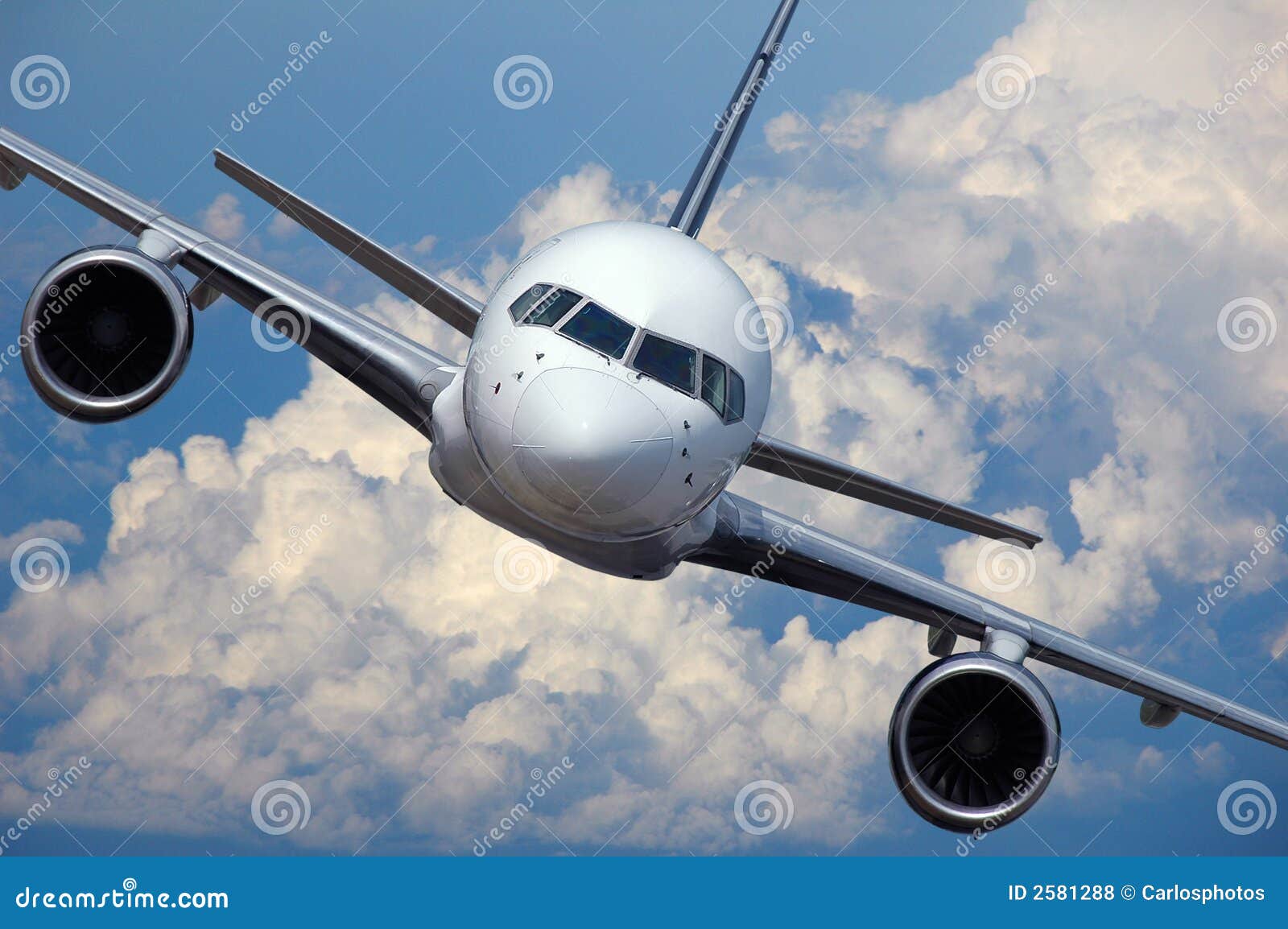 Aereo Di Linea Durante Il Volo Fotografia Stock - Immagine di nubi ...