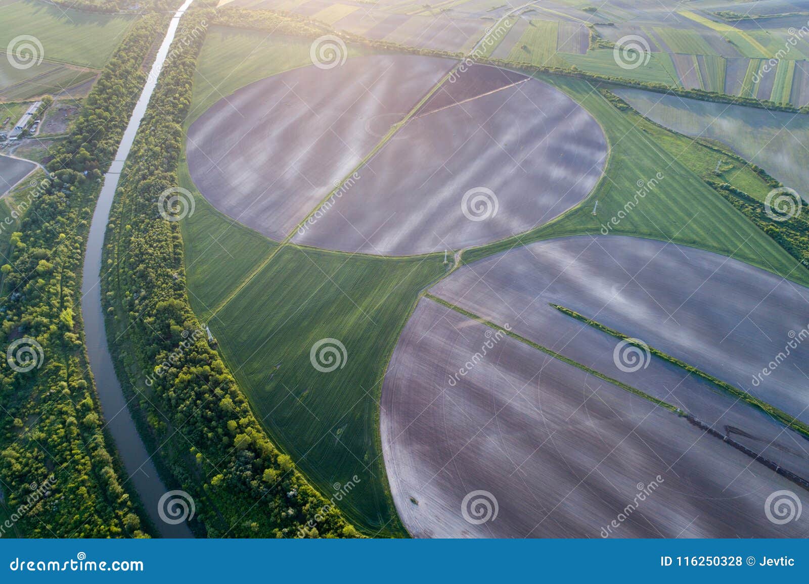 Round Fields with Center Irrigation System Stock Photo - Image of ...