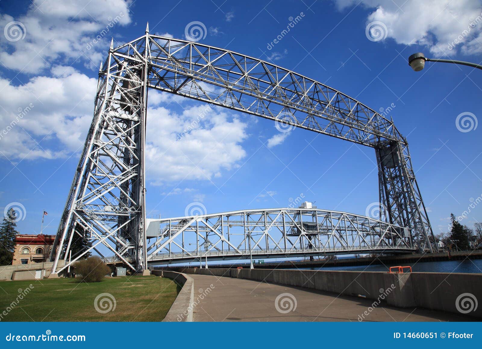 Aerial Lift Bridge - Duluth Stock Image - Image of superior, ferry ...