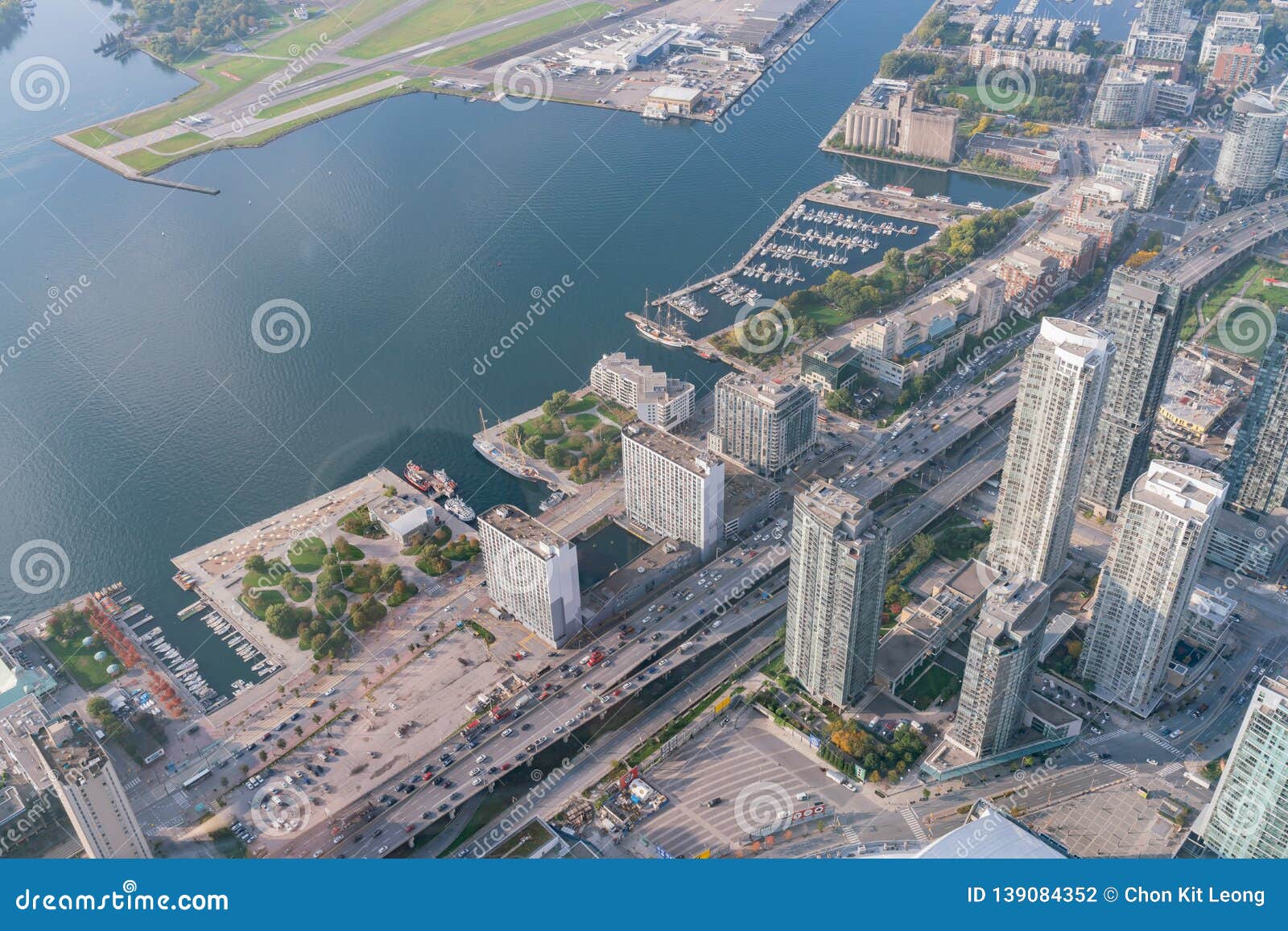 Aerial Morning View of the Toronto Downtown Editorial Photography ...
