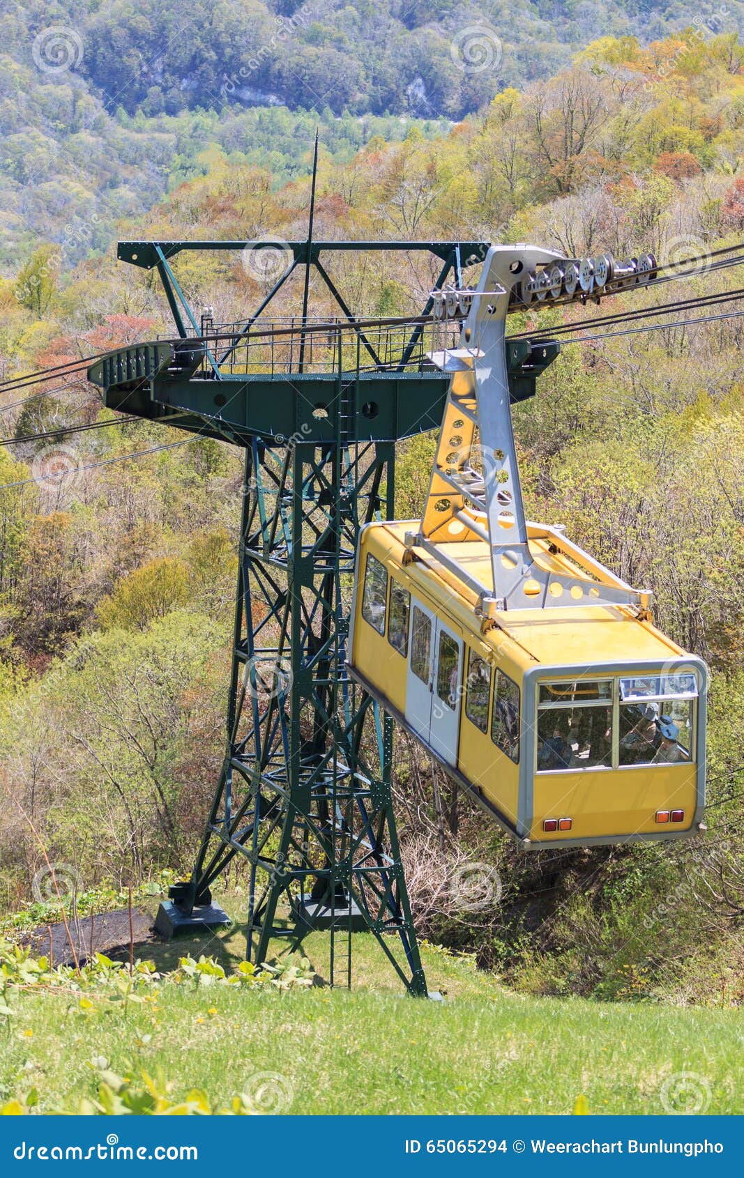 Aerial Ropeway In The Famous Avatar Mountains, Zhangjiajie Royalty-Free ...