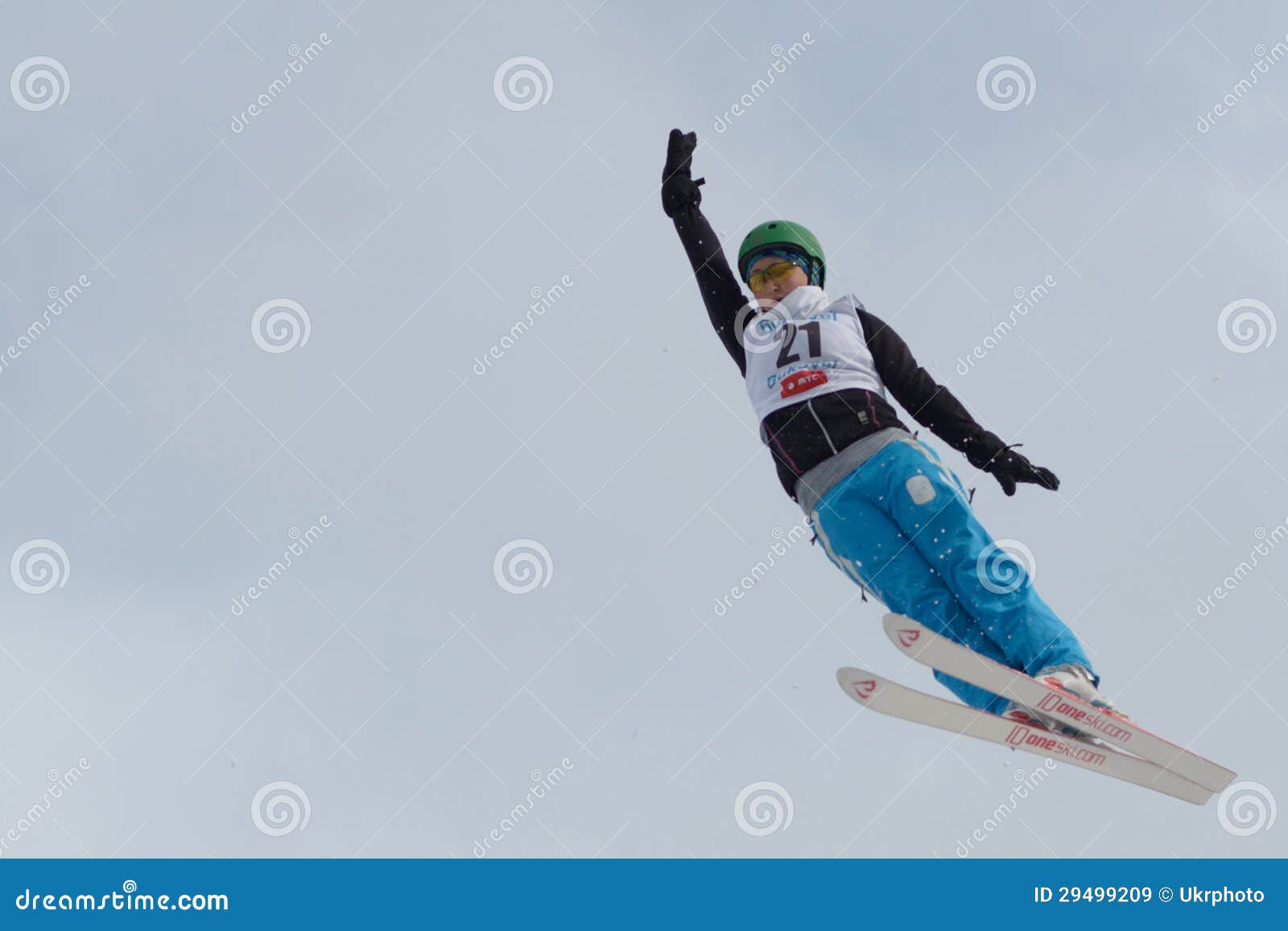 Aerial skiing editorial stock image. Image of athlete - 29499209