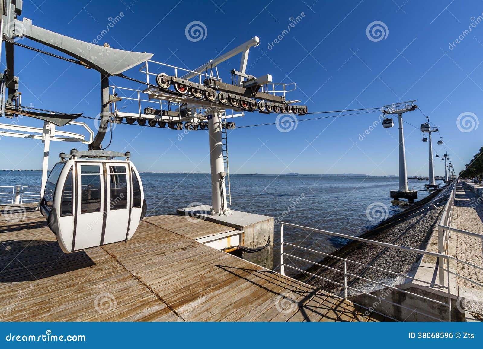 Aerial Tramway Stock Photo | CartoonDealer.com #684798