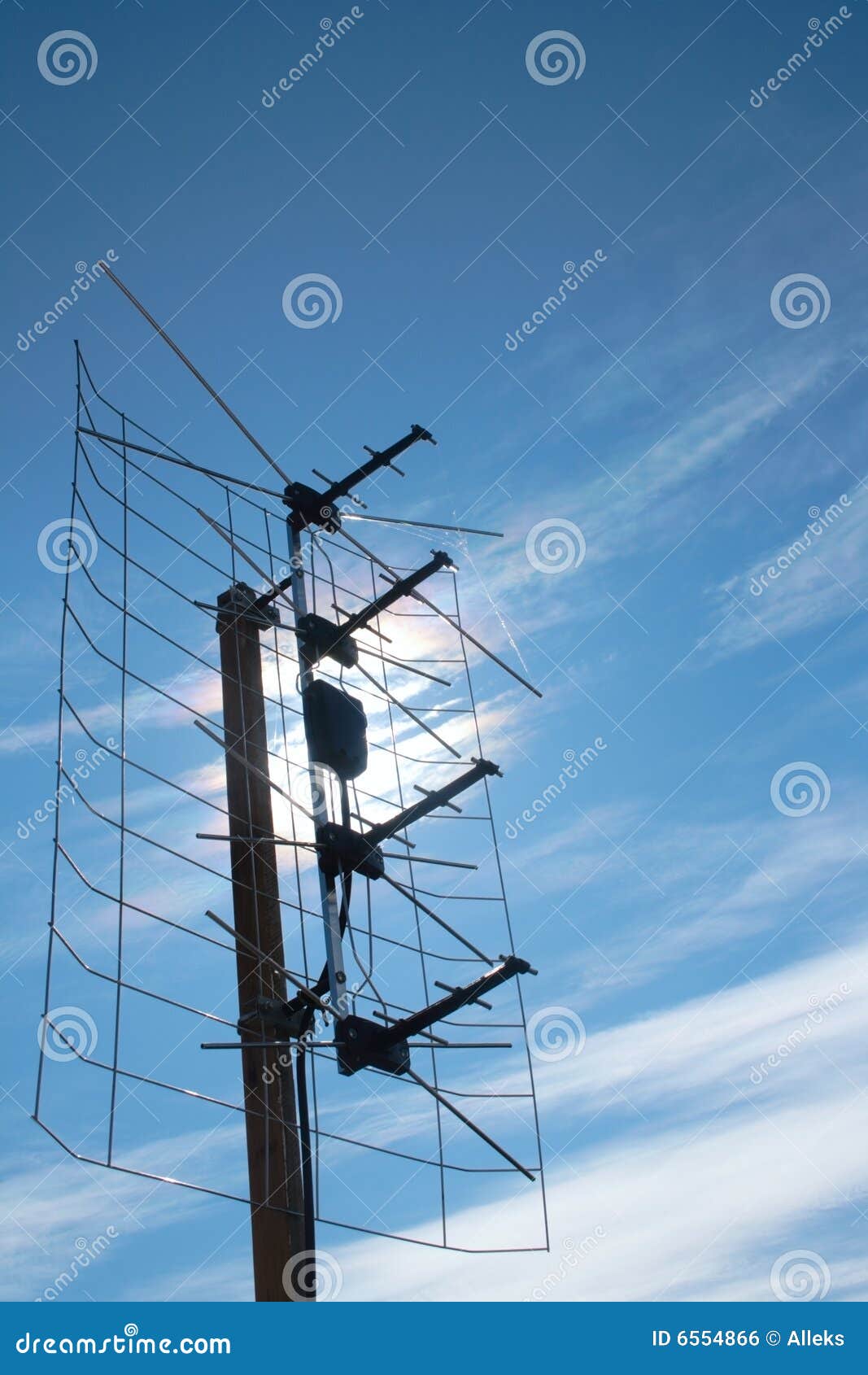 Aerial TV Antenna on Rooftop Stock Photo - Image of antenna, wire: 6554866